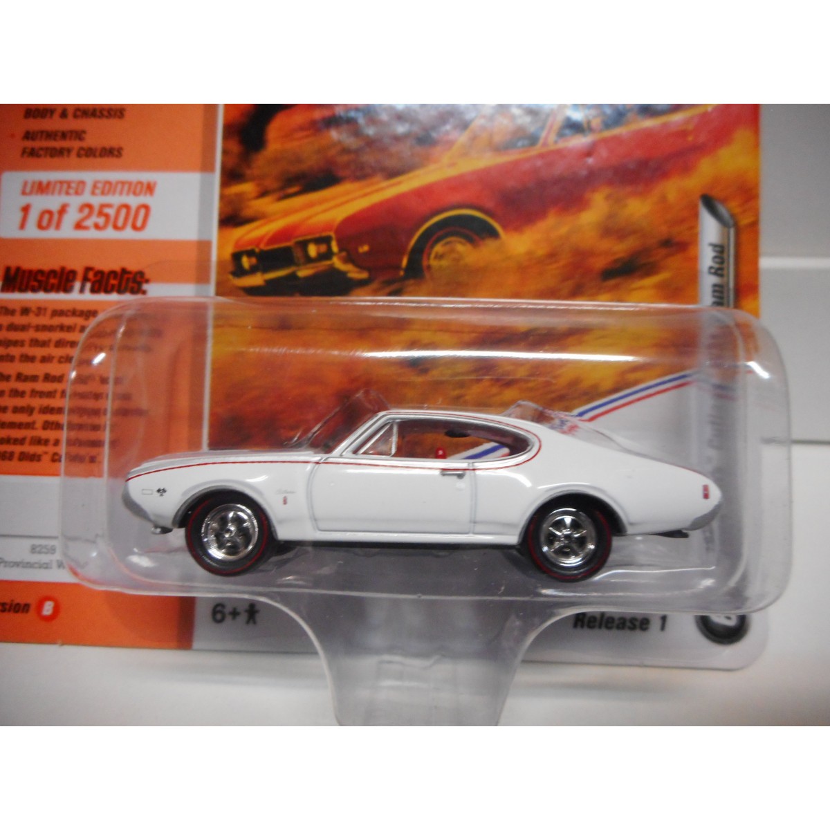 OLDSMOBILE CUTLASS W31 RAM ROD 1968 JOHNNY LIGHTNING 1:64 - BCN STOCK CARS