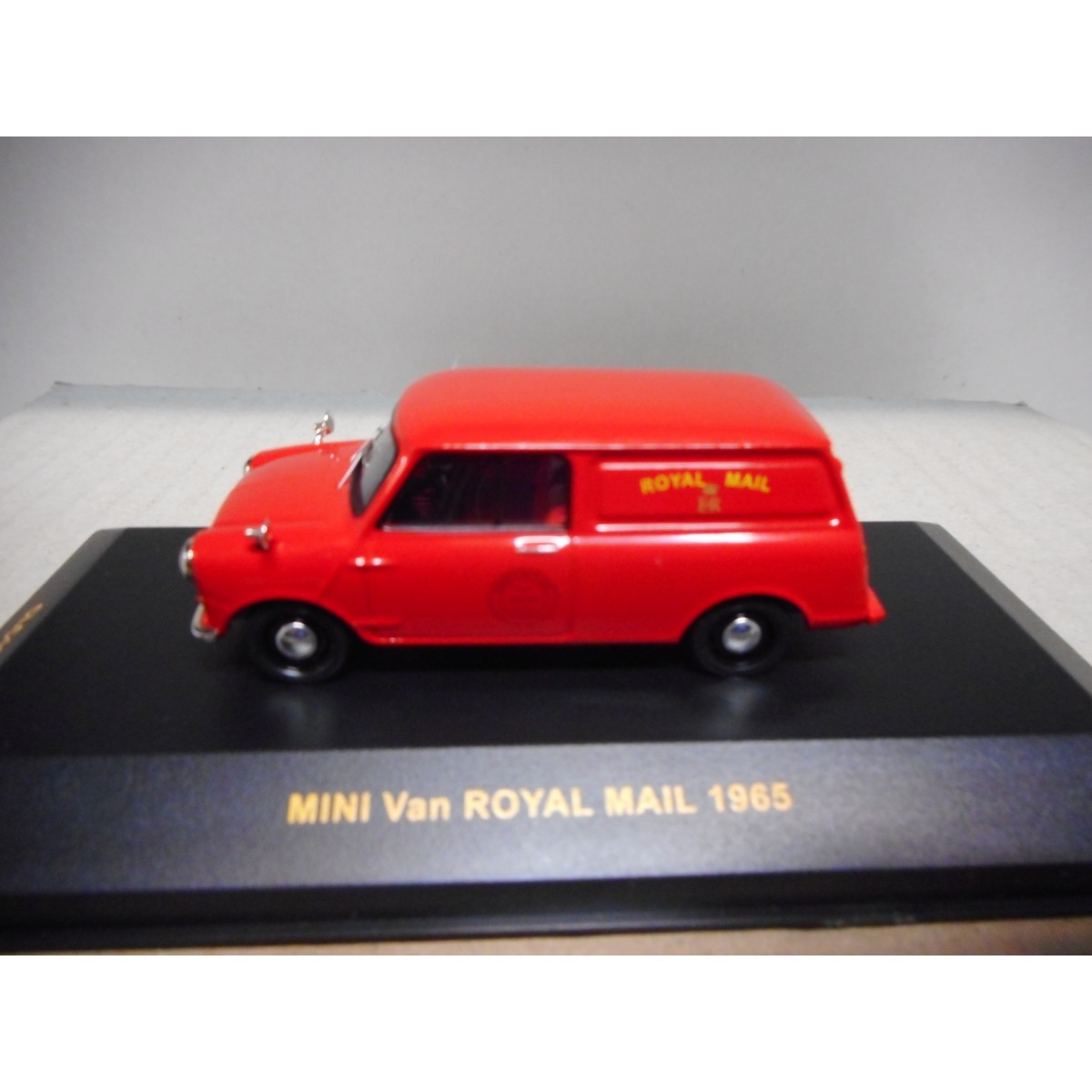 MINI VAN 1965 ROYAL MAIL IXO CLC108 1:43 - BCN STOCK CARS