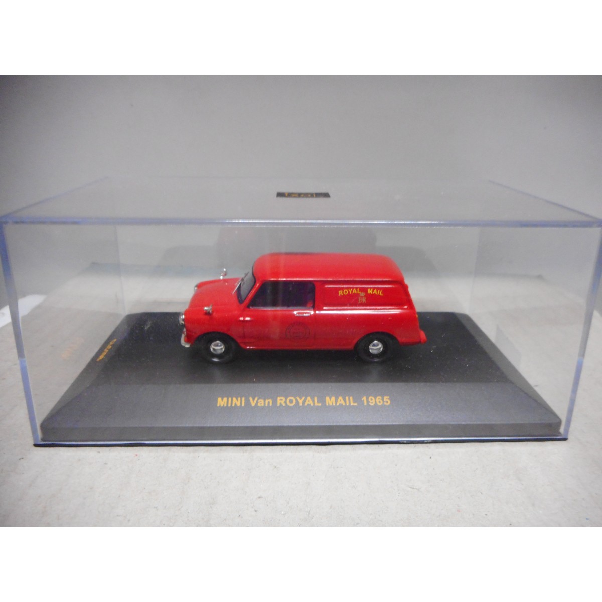 MINI VAN 1965 ROYAL MAIL IXO CLC108 1:43 - BCN STOCK CARS