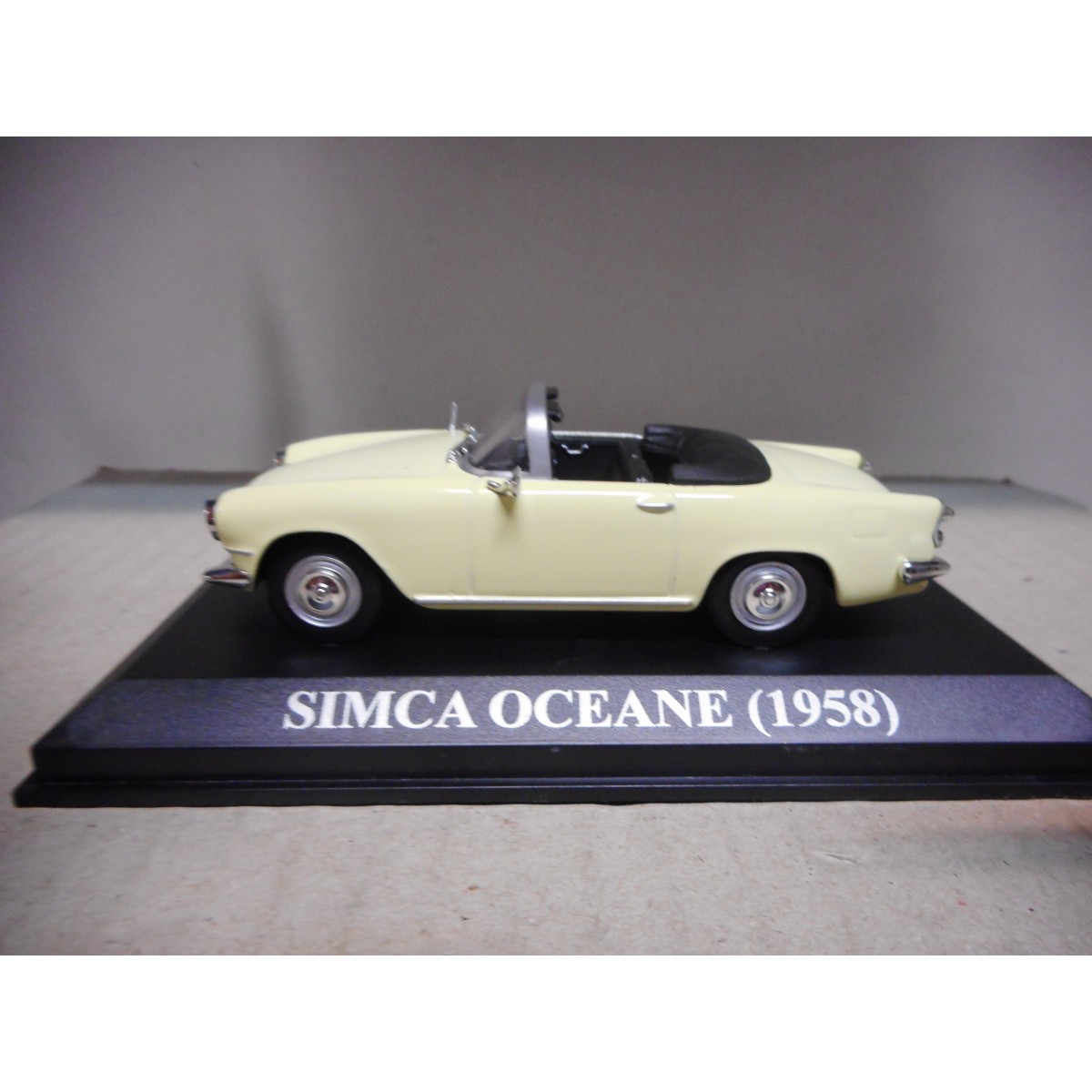 SIMCA OCEANE 1958 ALTAYA IXO 1:43 - BCN STOCK CARS