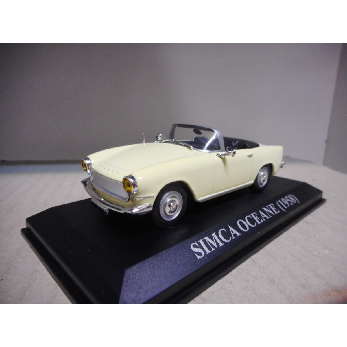 SIMCA OCEANE 1958 ALTAYA IXO 1:43 - BCN STOCK CARS