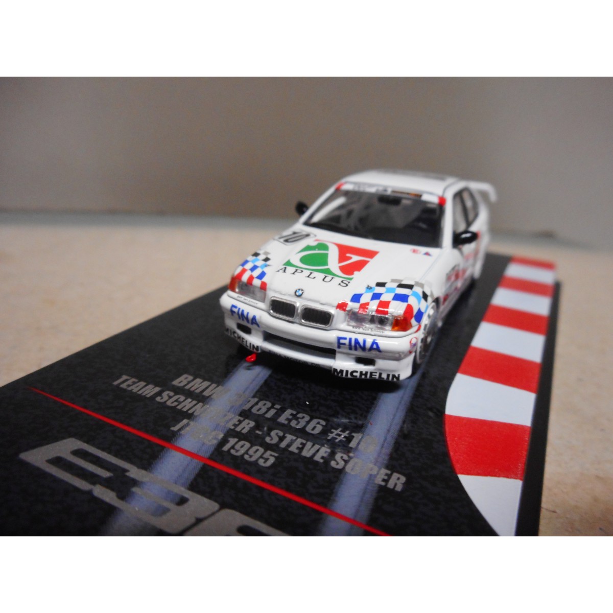 BMW E36 318i SCHNITZER JTCC1995 1:64 INNO64 - BCN STOCK CARS