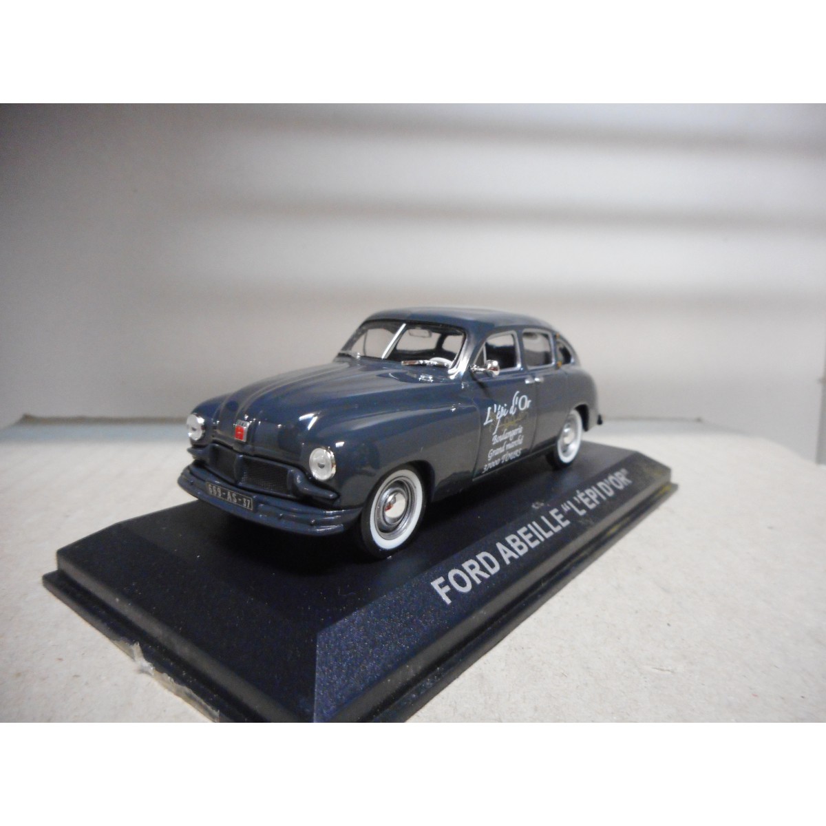 FORD ABEILLE L´EPI D´OR ALTAYA IXO 1:43 - BCN STOCK CARS