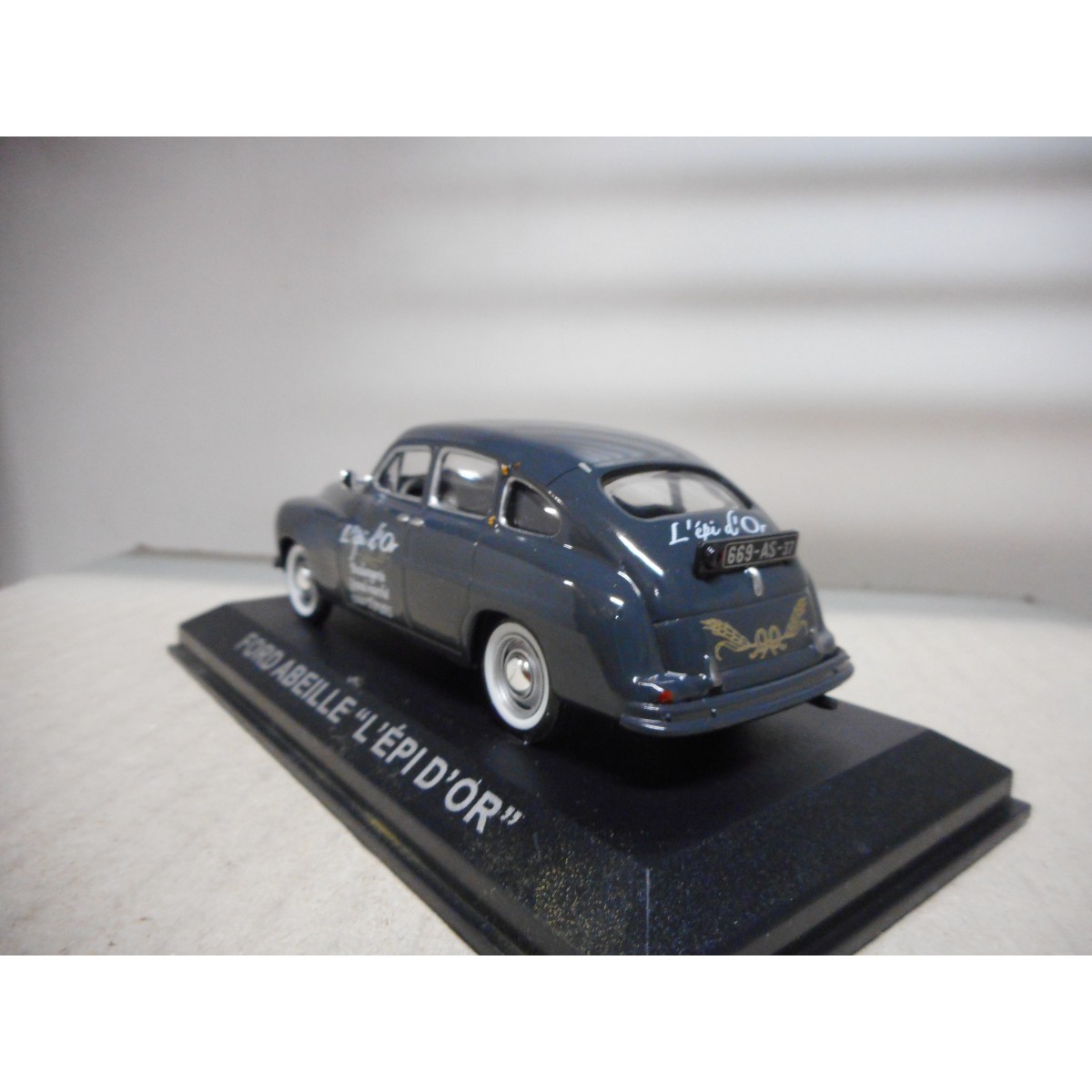FORD ABEILLE L´EPI D´OR ALTAYA IXO 1:43 - BCN STOCK CARS