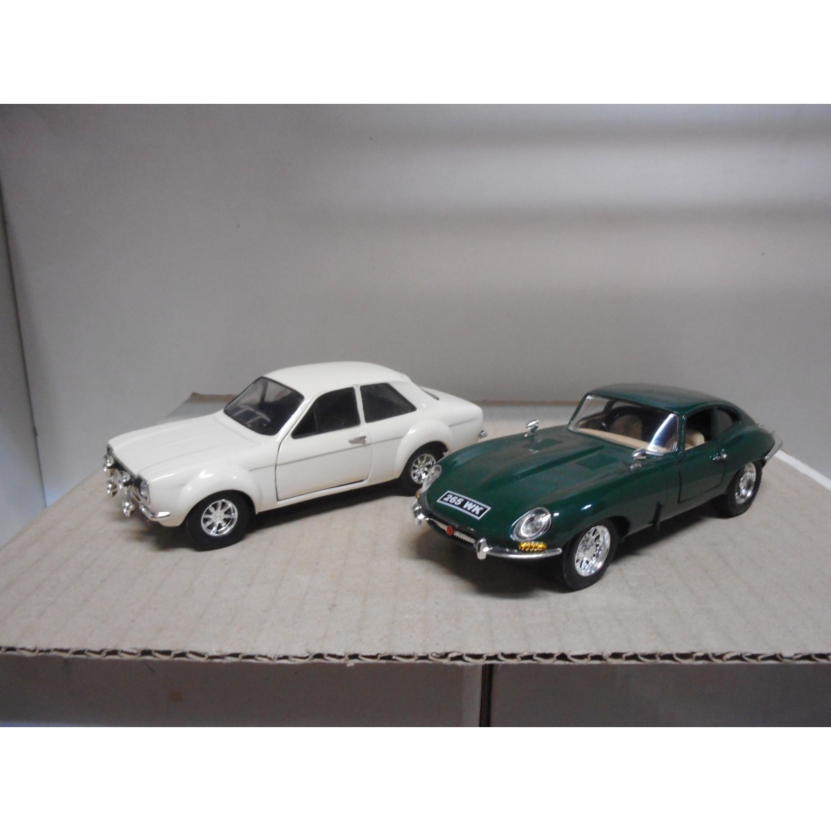 SAICO 1:32 ESCOGER/CHOOSE/CHOISIR ESCORT/E-TYPE USADO/NO BOX - BCN ...