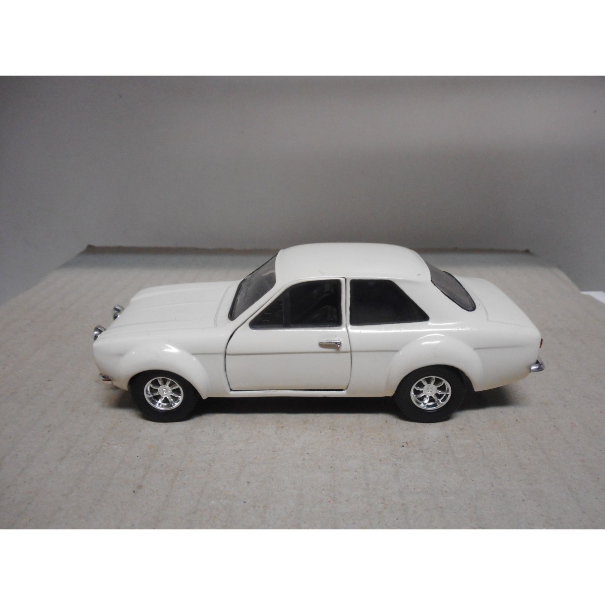 SAICO 1:32 ESCOGER/CHOOSE/CHOISIR ESCORT/E-TYPE USADO/NO BOX - BCN ...