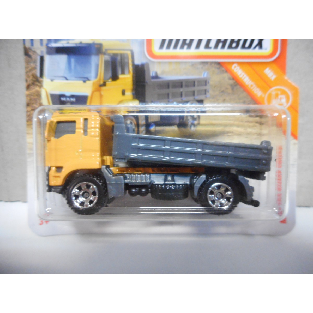 MAN TGS DUMP TRUCK MATCHBOX 1:64 - BCN STOCK CARS