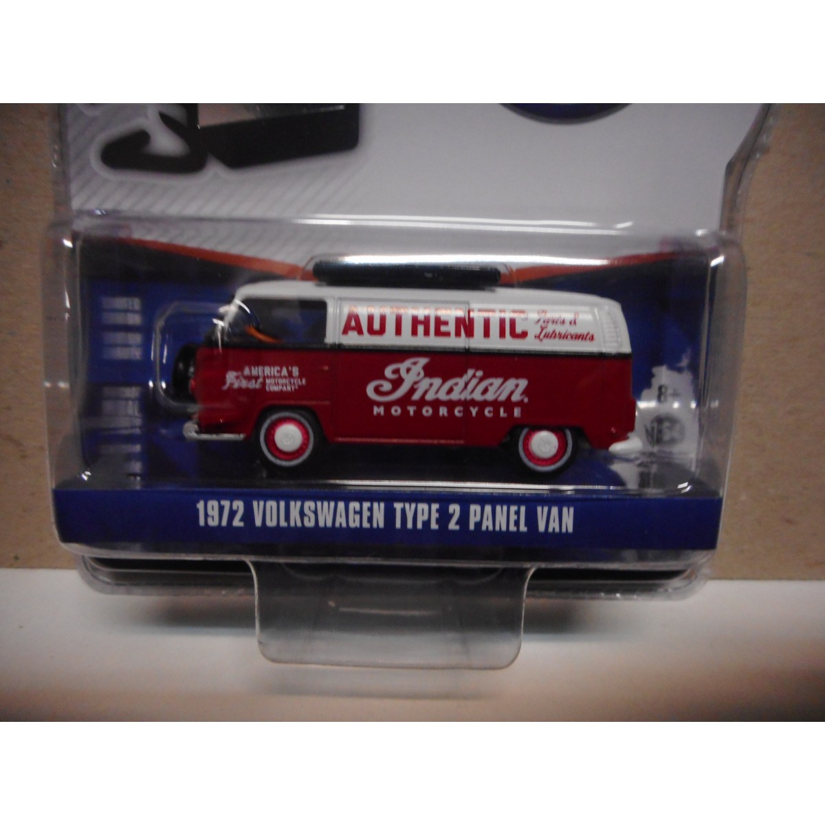 VOLKSWAGEN T2 PANEL VAN INDIAN MOTORCYCLE 1:64 GREENLIGHT - BCN STOCK CARS