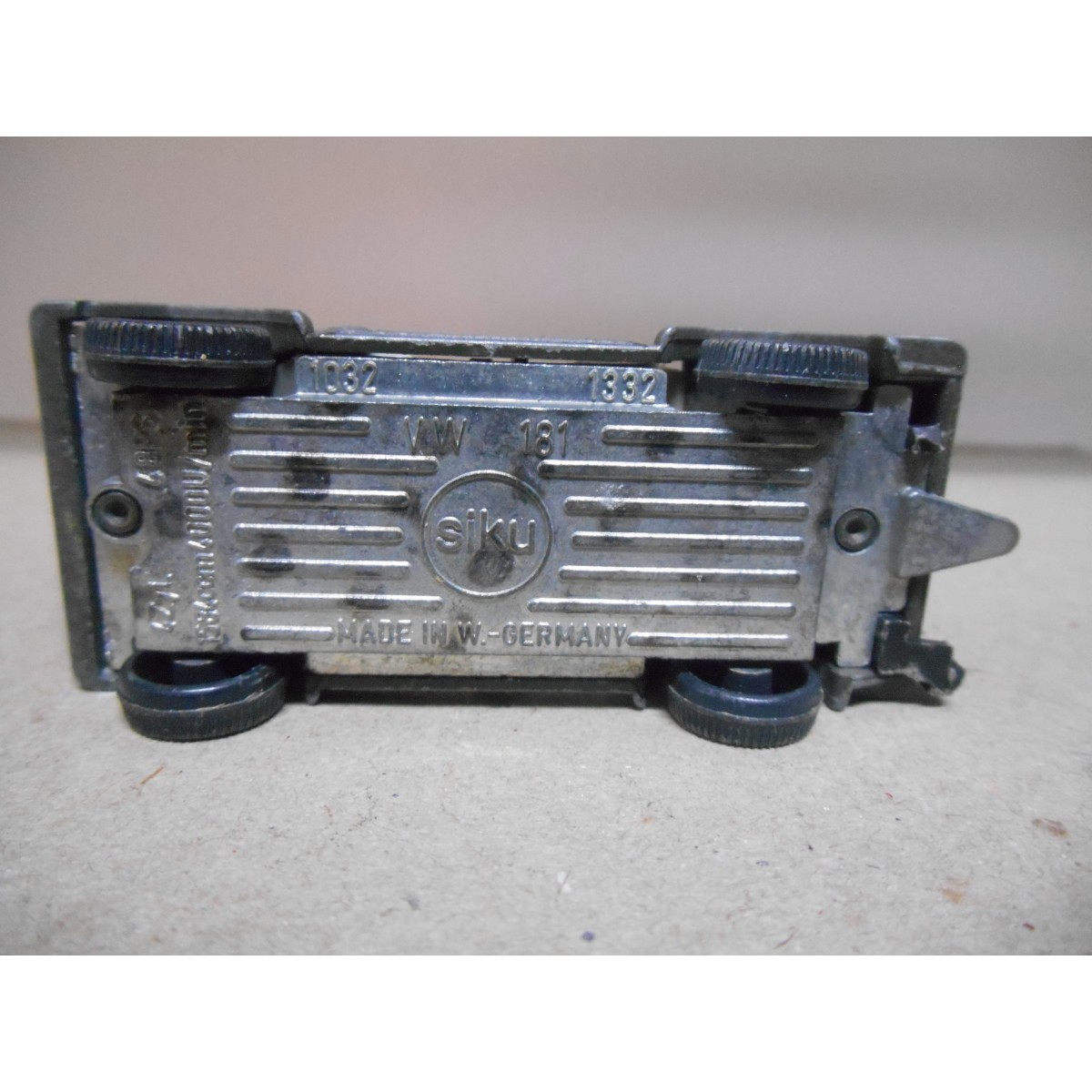 VOLKSWAGEN 181/THE THING ESCOGER/CHOOSE/CHOISIR 1:55 SIKU 1333 - BCN ...