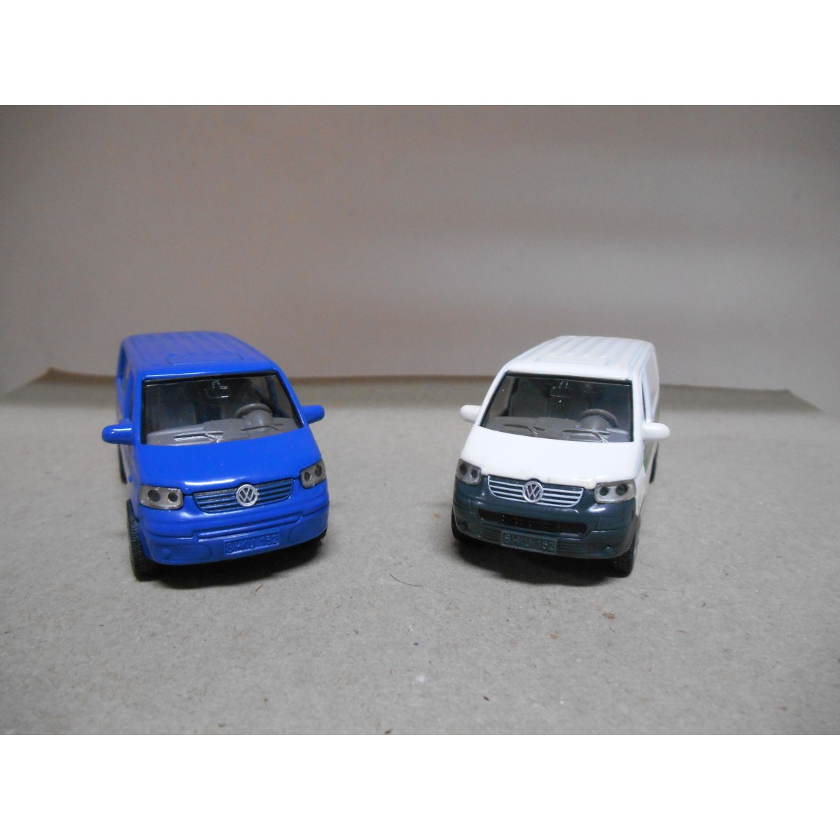 VOLKSWAGEN T5 MULTIVAN 1:55 ESCOGER/CHOOSE/CHOISIR USADO/NO CAJA SIKU 1070 - BCN STOCK CARS