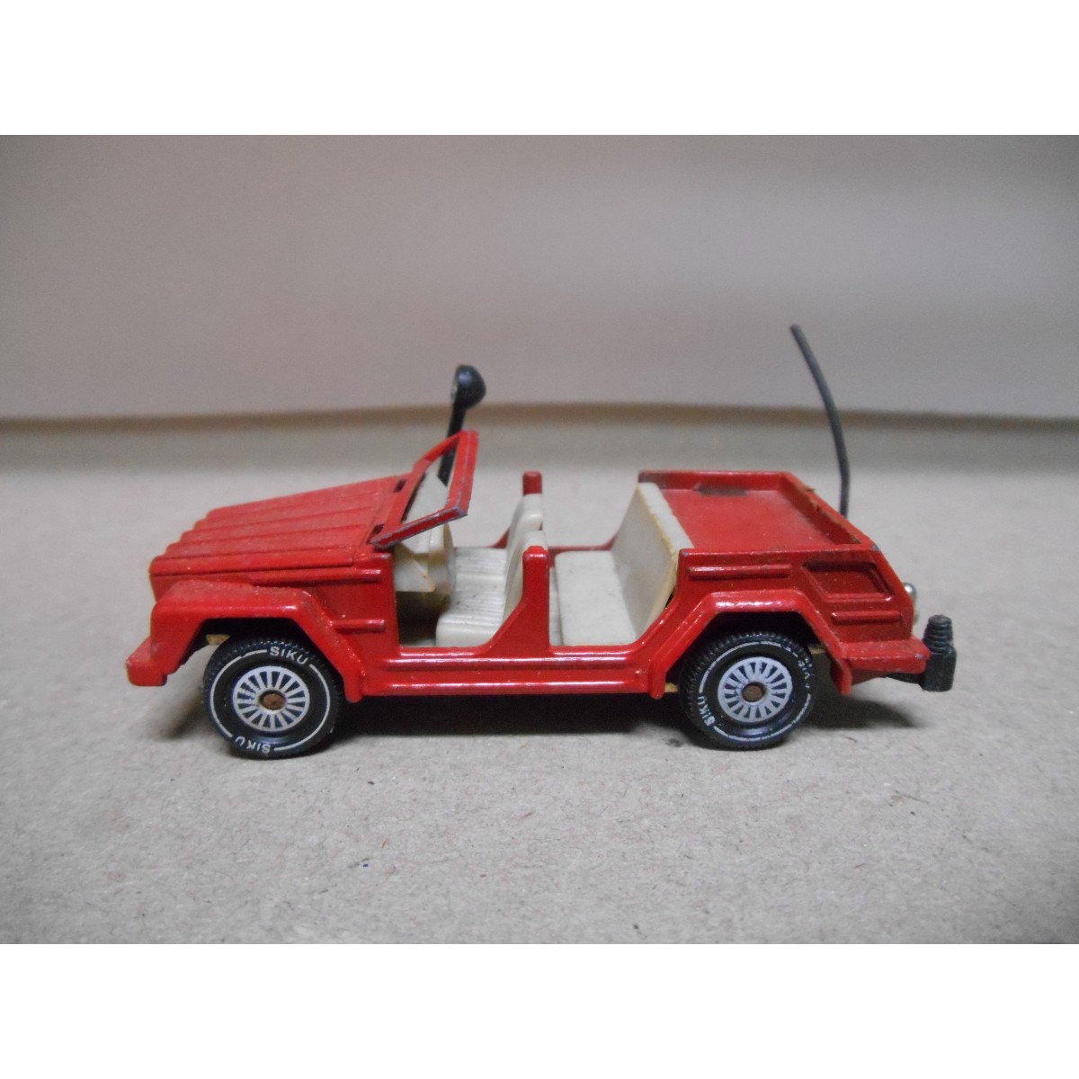 VOLKSWAGEN 181/THE THING ESCOGER/CHOOSE/CHOISIR 1:55 SIKU 1333 USADO/NO ...