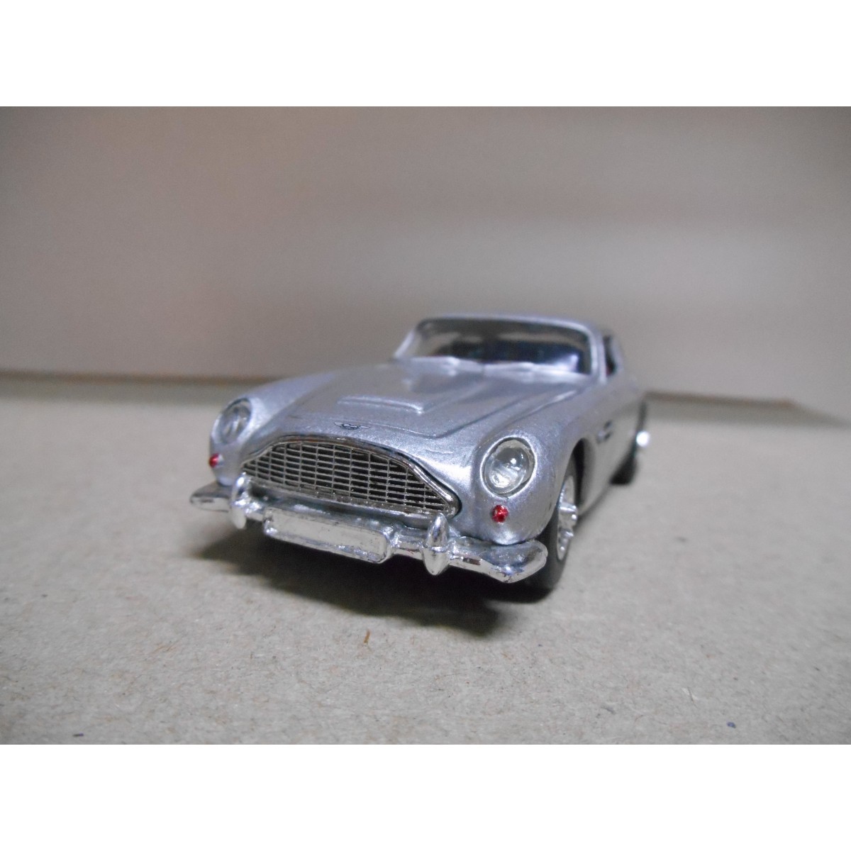 ASTON MARTIN DB5 SILVER 1950 (JAMES BOND 007) 1:43 DelPRADO USADO/EX ...