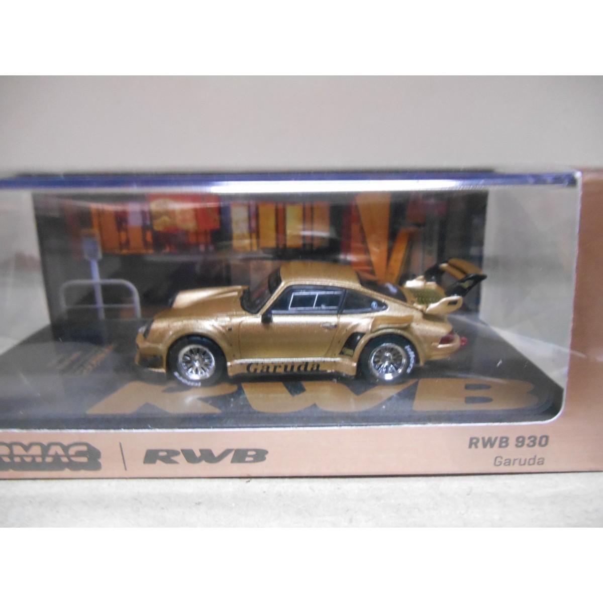PORSCHE RWB 930 GARUDA W/SILVER RIMS GOLD 1:64 TARMAC - BCN STOCK CARS