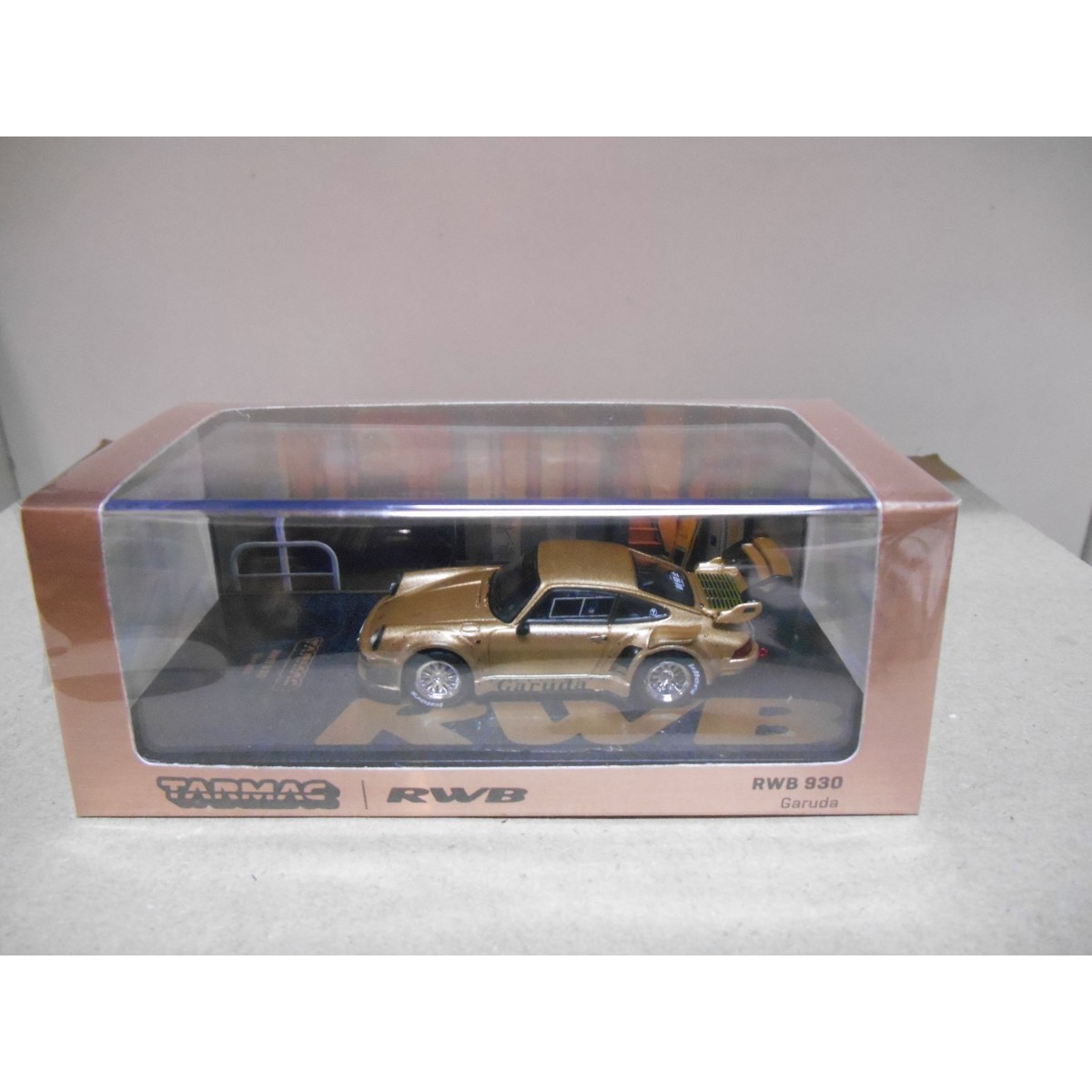 PORSCHE RWB 930 GARUDA W/SILVER RIMS GOLD 1:64 TARMAC - BCN STOCK CARS