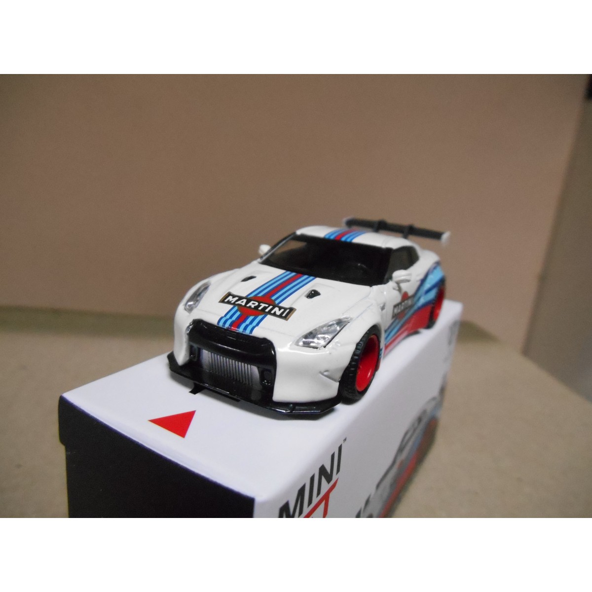 NISSAN GT-R R35 MARTINI RACING LB WORKS LHD 1:64 MINI GT TSM - BCN ...