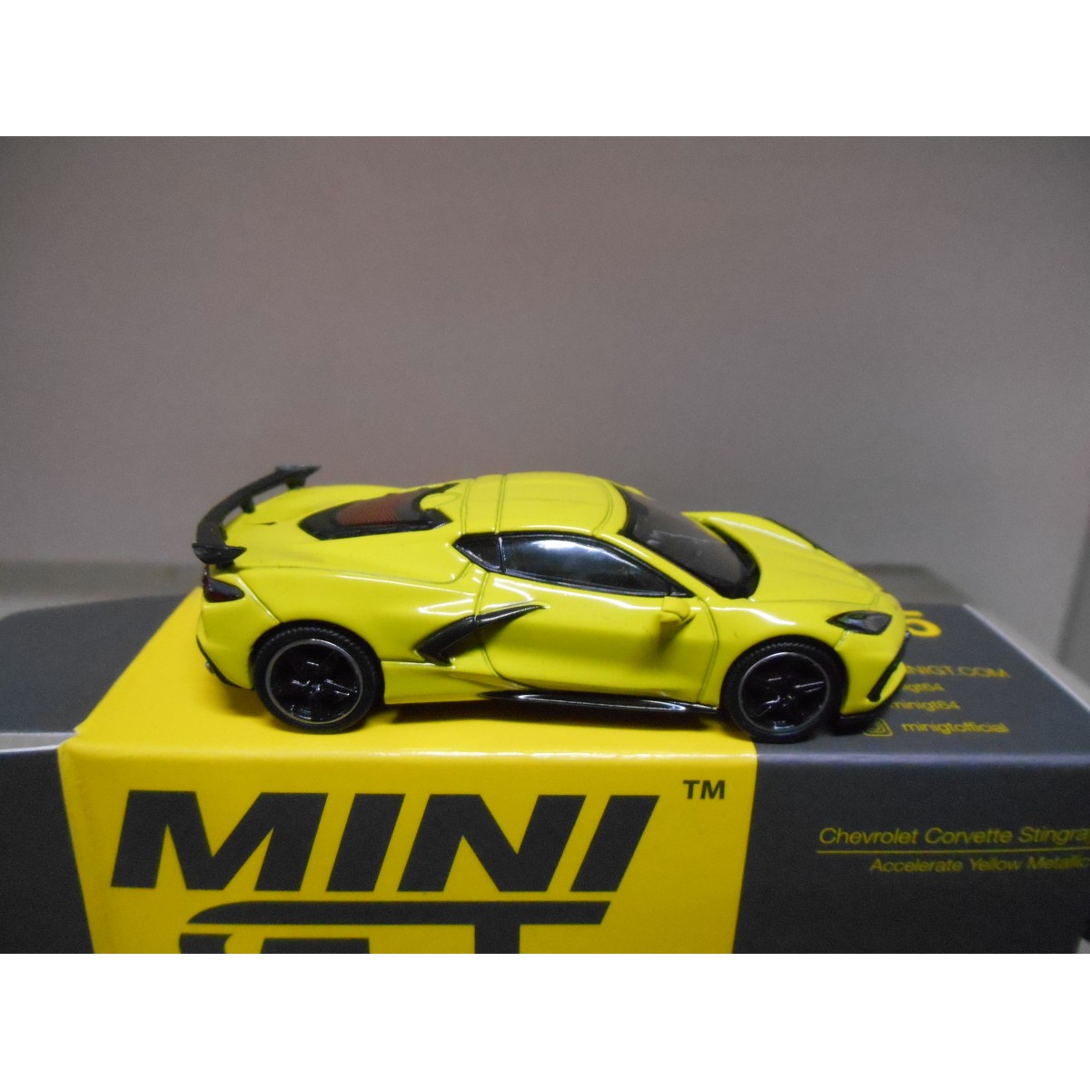 CHEVROLET CORVETTE C8 STINGRAY ACCELERAT YELLOW 1:64 MINI GT - BCN ...