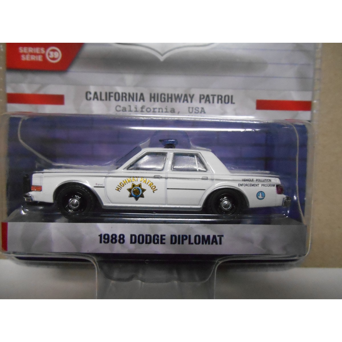 US POLICE DODGE DIPLOMAT 1988 CALIFORNIA 1:64 GREENLIGHT - BCN STOCK CARS