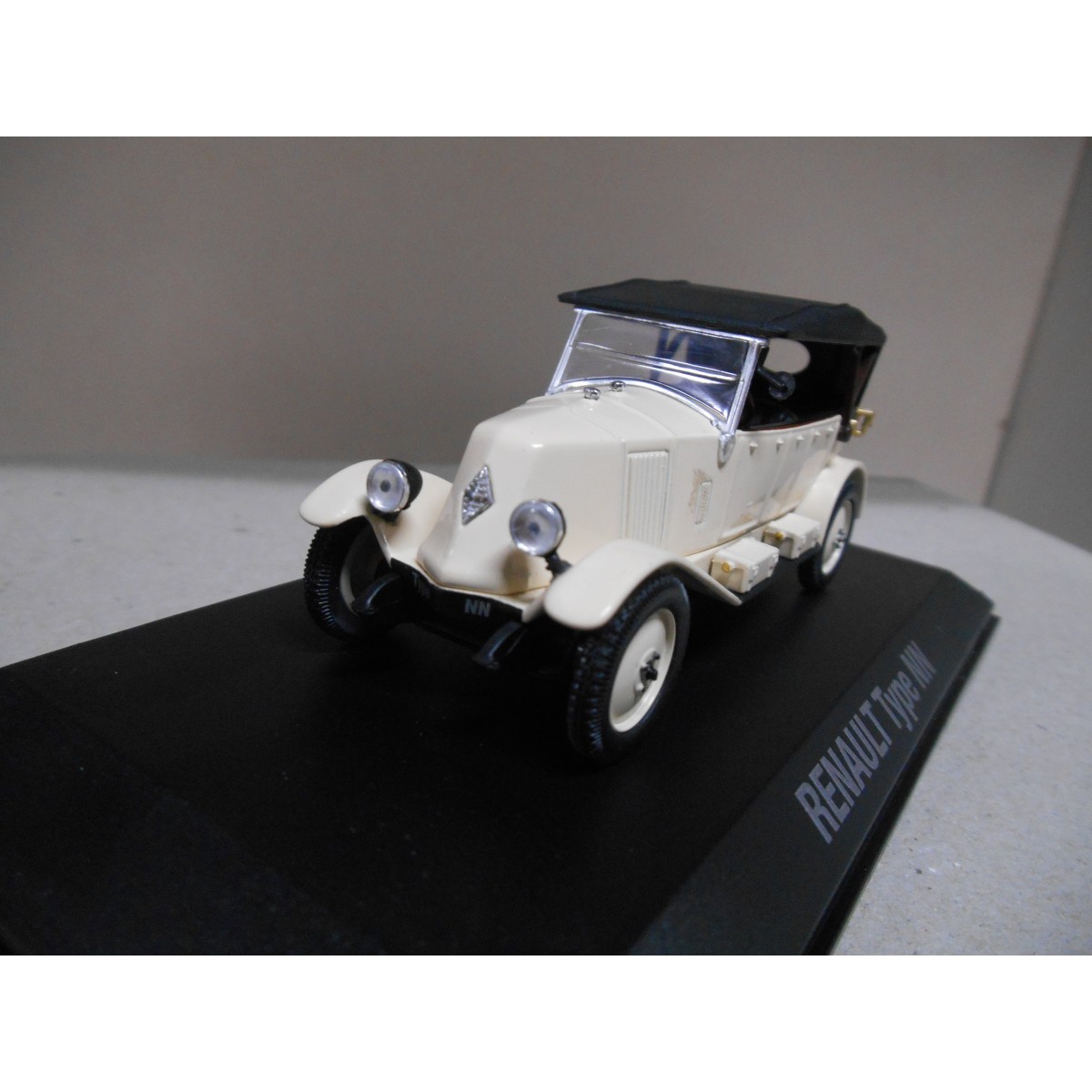 RENAULT TYPE NN 1:43 RENAULT DEALER NOREV - BCN STOCK CARS