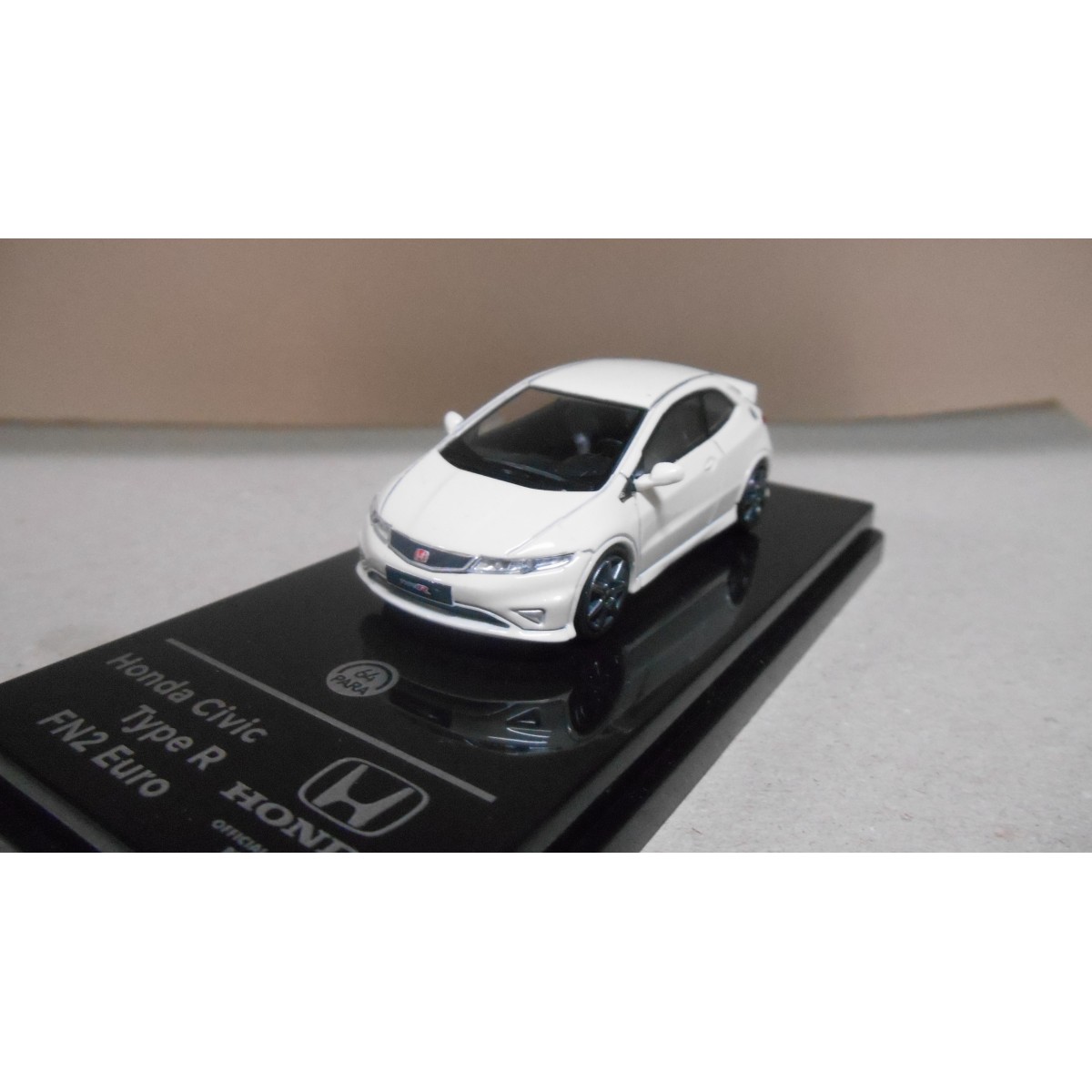 HONDA CIVIC TYPE R WHITE FN2 EURO LHD 1:64 PARA64 - BCN STOCK CARS