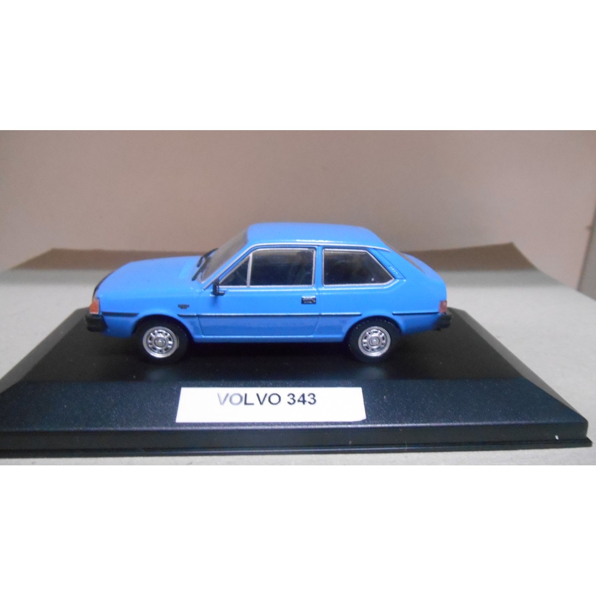 VOLVO 343 BLUE 1:43 DeAGOSTINI IXO HARD BOX - BCN STOCK CARS
