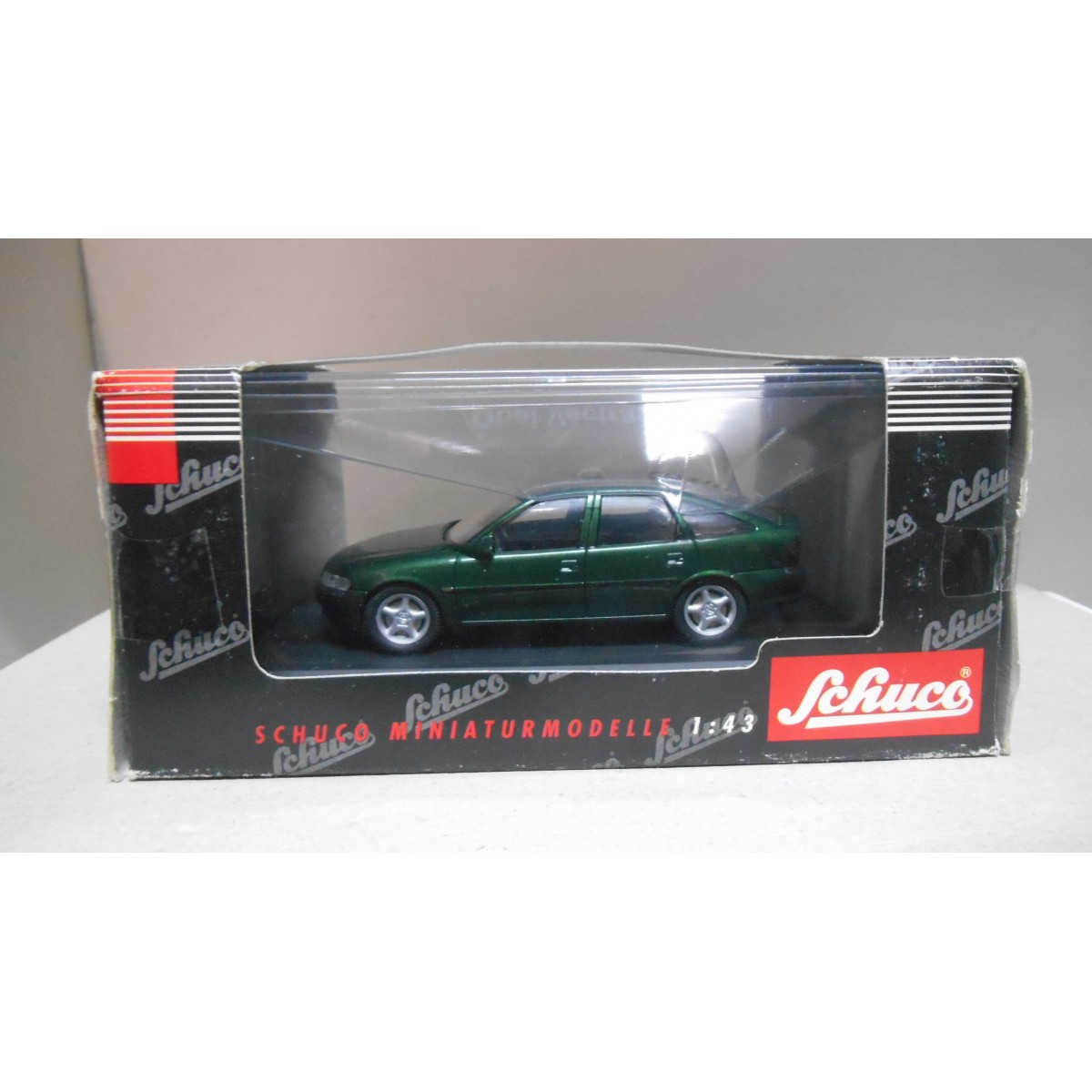 OPEL VECTRA B GREEN 1:43 SCHUCO - BCN STOCK CARS