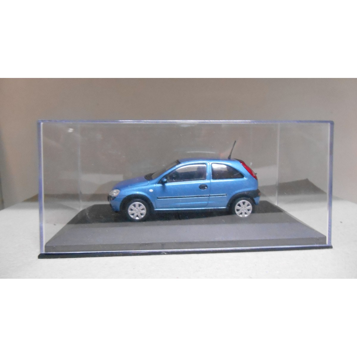 OPEL CORSA C BLUE 1:43 DEALER MINICHAMPS - BCN STOCK CARS