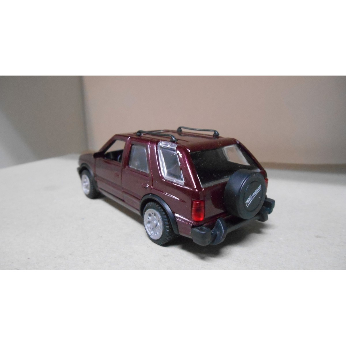 OPEL FRONTERA RED 1:43 DEALER GAMA - BCN STOCK CARS