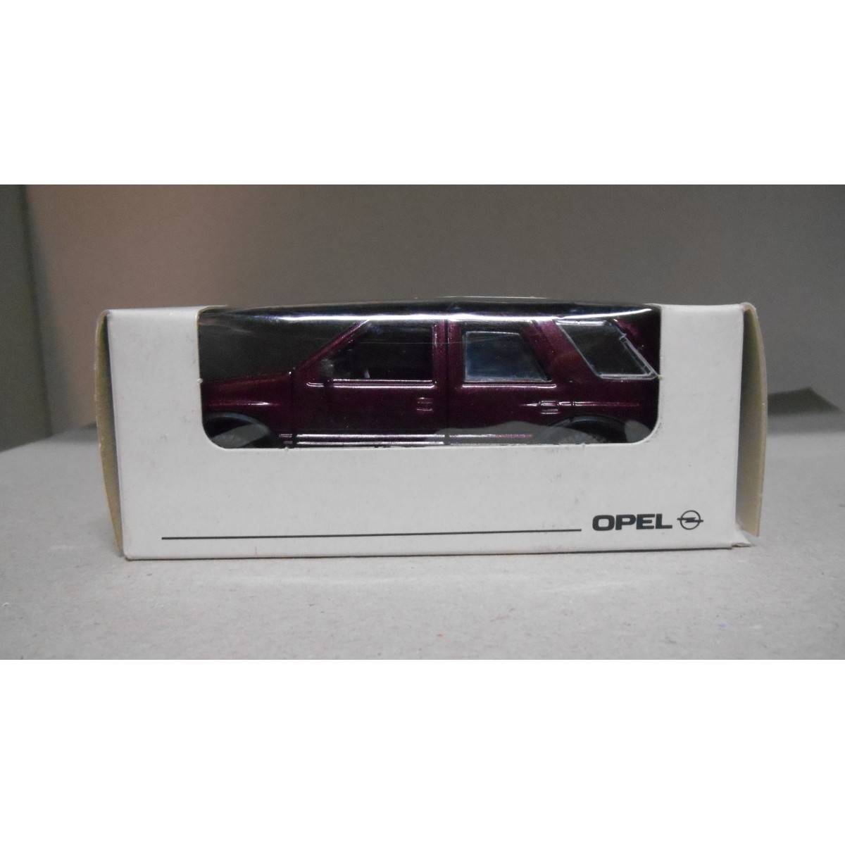 OPEL FRONTERA RED 1:43 DEALER GAMA - BCN STOCK CARS