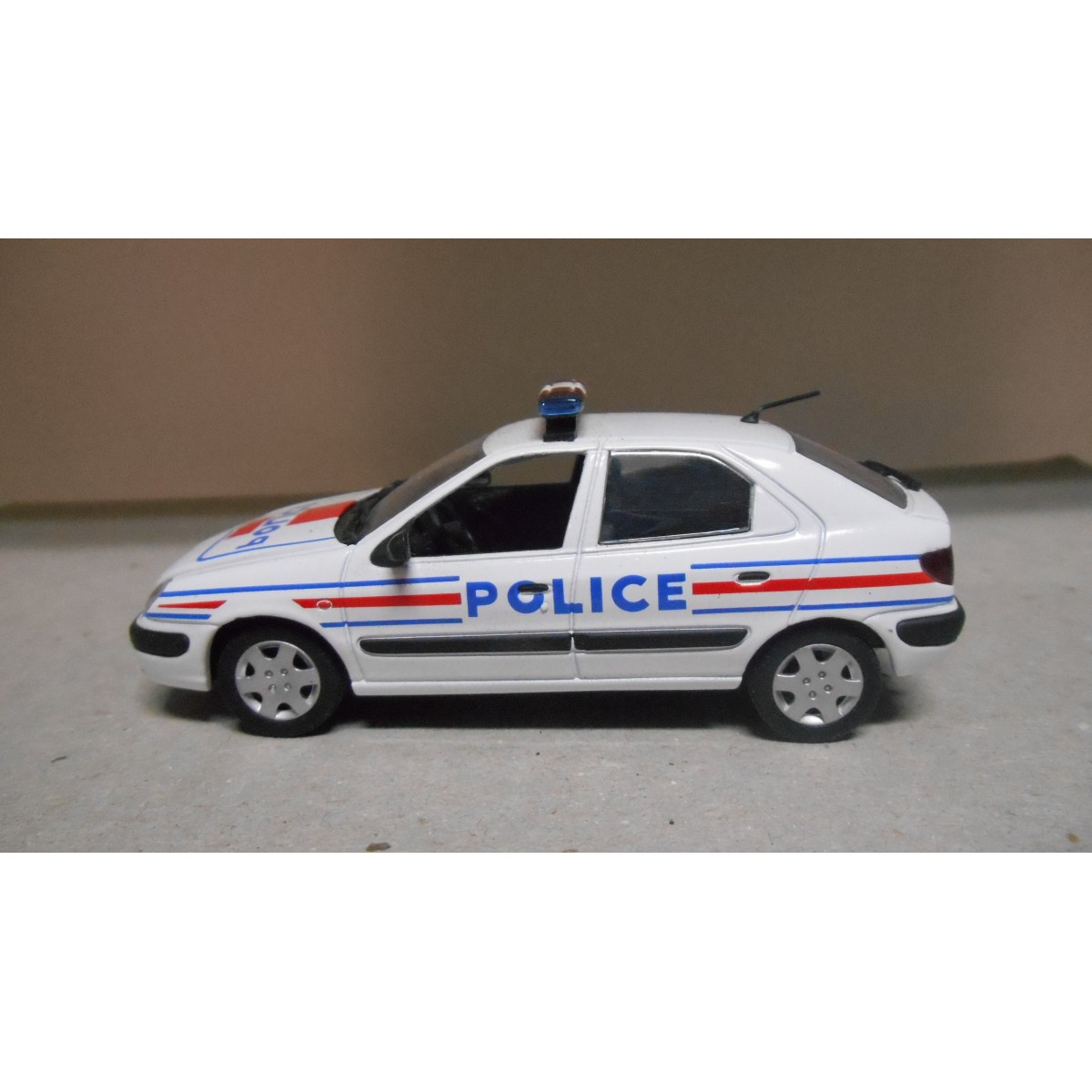 CITROEN XSARA 2004 POLICE 1:43 HACHETTE NOREV RETRO DCHA ROTO/V FOTO ...