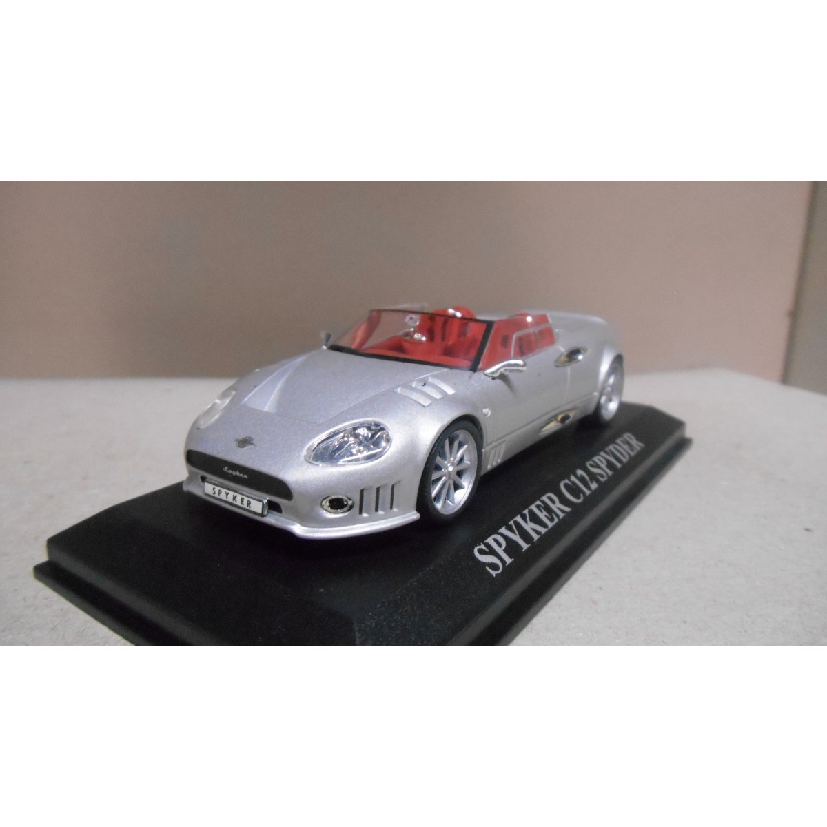 SPYKER C12 SPYDER SILVER DREAM CARS 1:43 ALTAYA IXO - BCN STOCK CARS