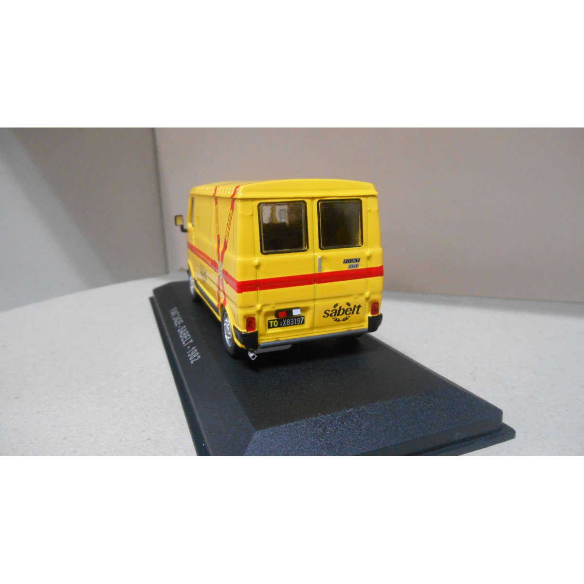 FIAT 242E SABELT 1982 1:43 EAGLEMOSS IXO - BCN STOCK CARS