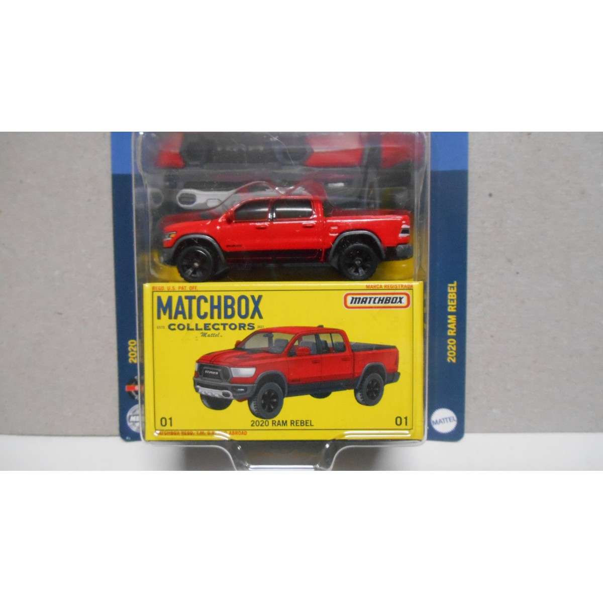 RAM REBEL 2020 PICKUP RED COLLECTORS n01 1:64 MATCHBOX - BCN STOCK CARS
