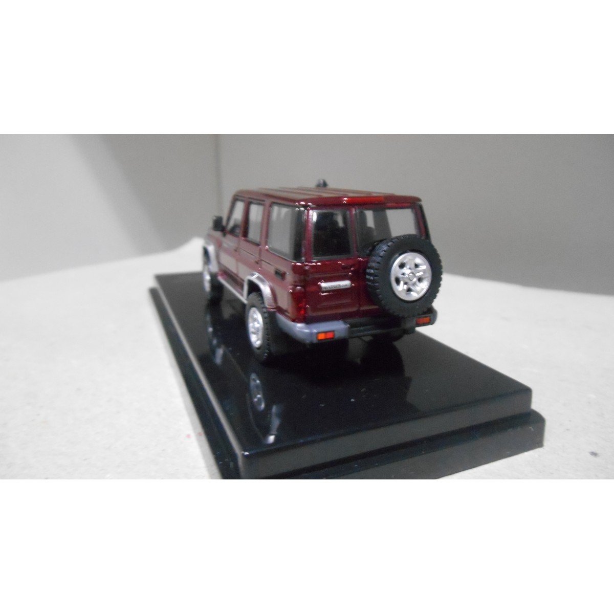 TOYOTA LAND CRUISER 1976 MERLOT RED LHD 1:64 PARA64 - BCN STOCK CARS