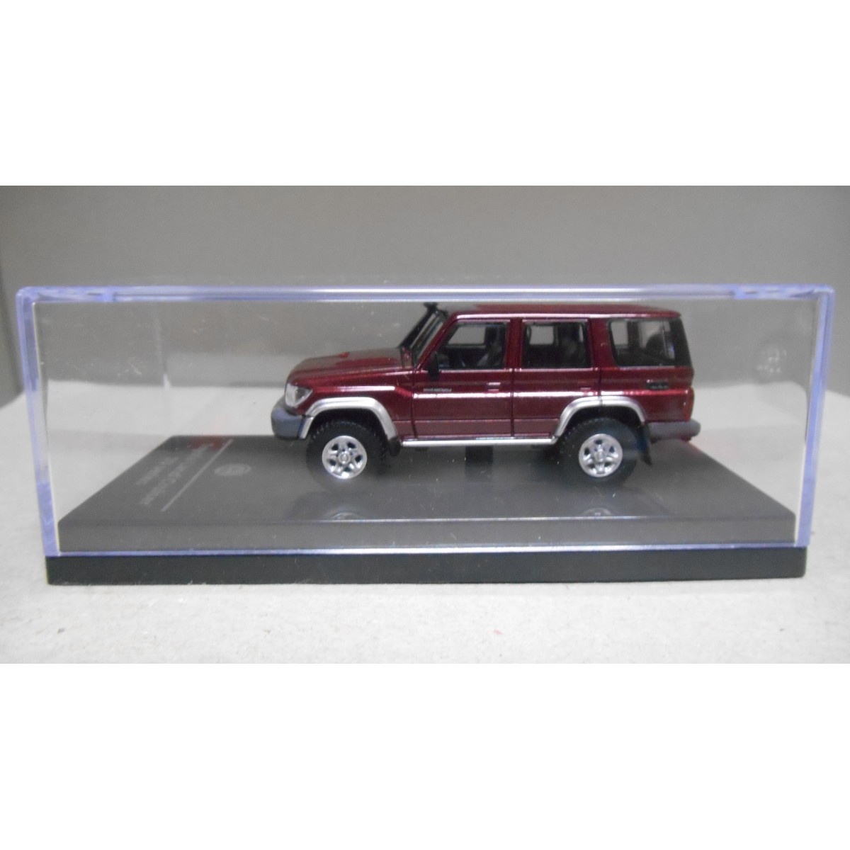 TOYOTA LAND CRUISER 1976 MERLOT RED LHD 1:64 PARA64 - BCN STOCK CARS