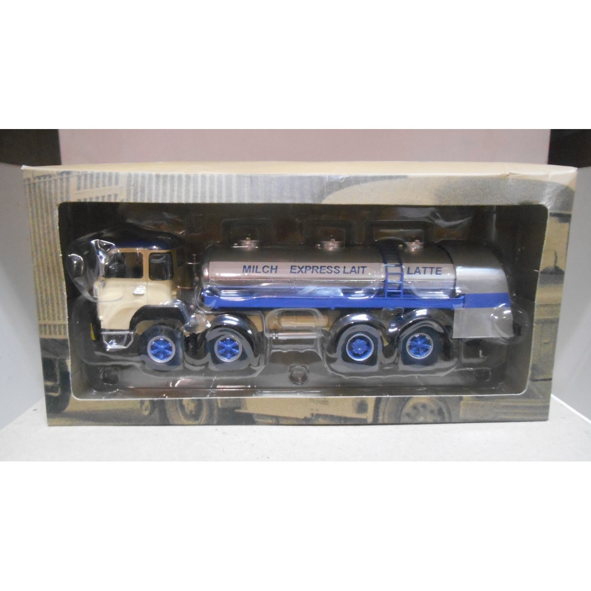 SAURER BERNA D330 MILK EXPRESS CAMION/TRUCK 1:43 ALTAYA IXO - BCN STOCK ...