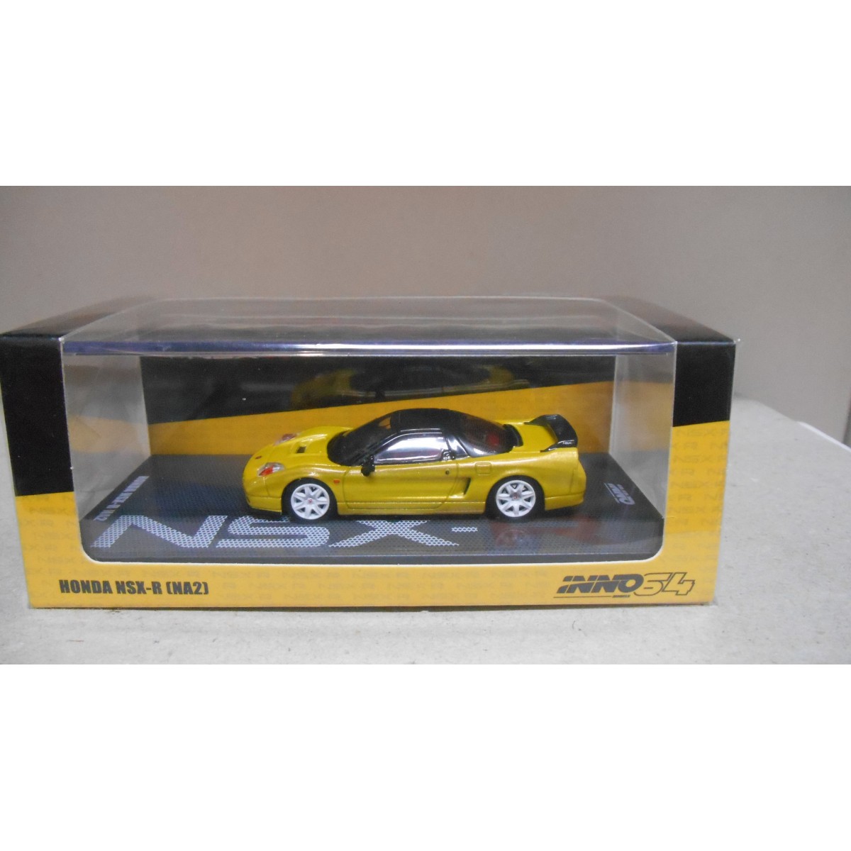 HONDA NSX-R NA2 RIO YELLOW WITH EXTRA WHEELS 1:64 INNO64 - BCN STOCK CARS