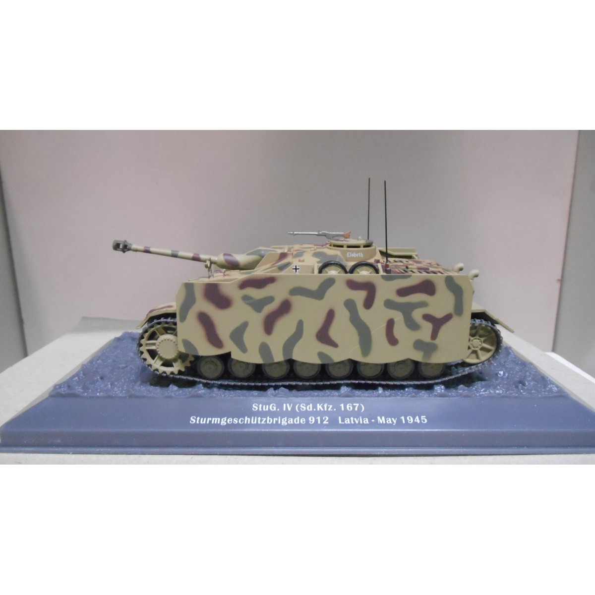 Sd.Kfz.167 STUG IV 1945 GERMANY TANKS WW 2 1:43 ALTAYA IXO - BCN STOCK CARS