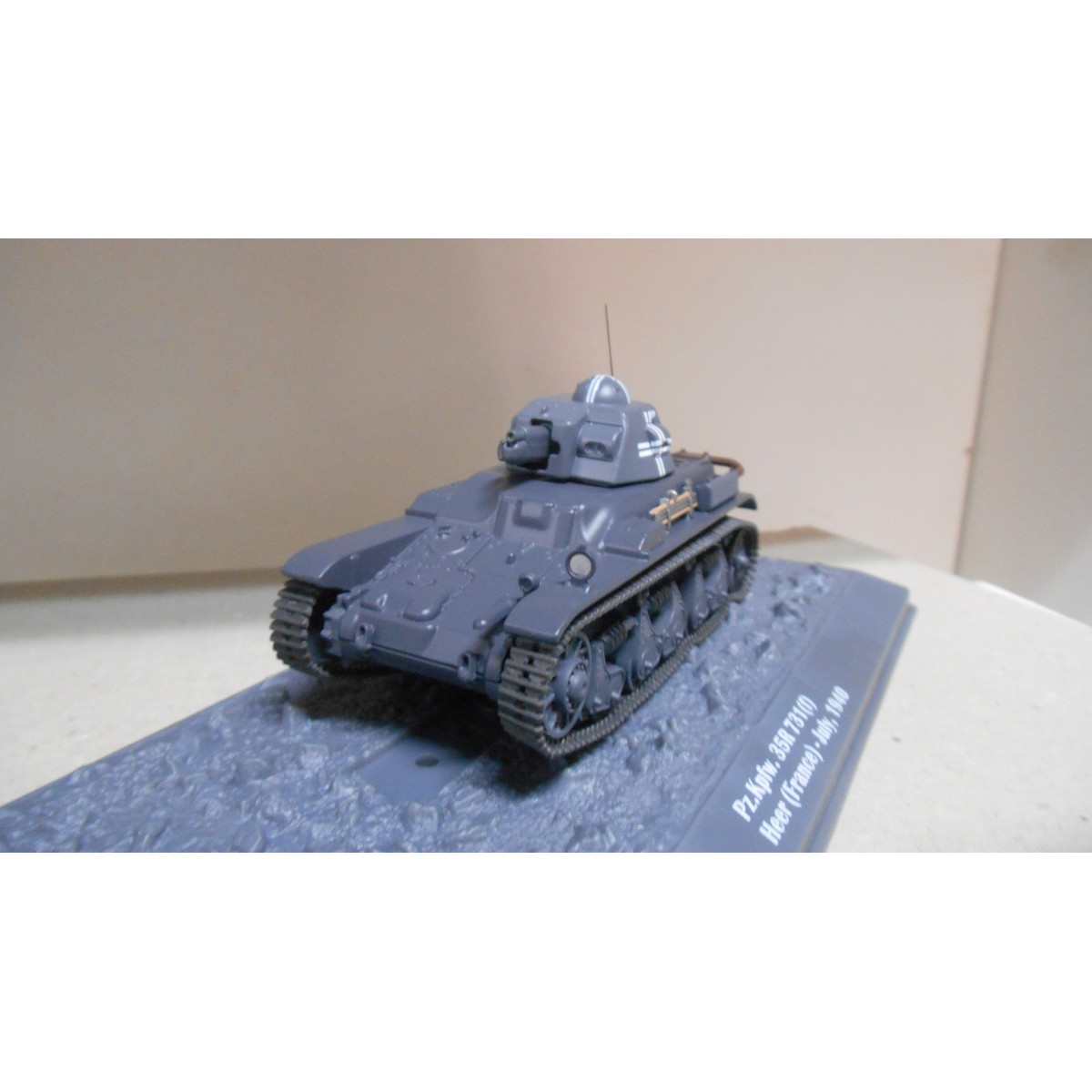 Pz.Kpfw. 35R 731 (f) 1040 FRANCE/GERMANY TANKS WW 2 1:43 ALTAYA IXO ...
