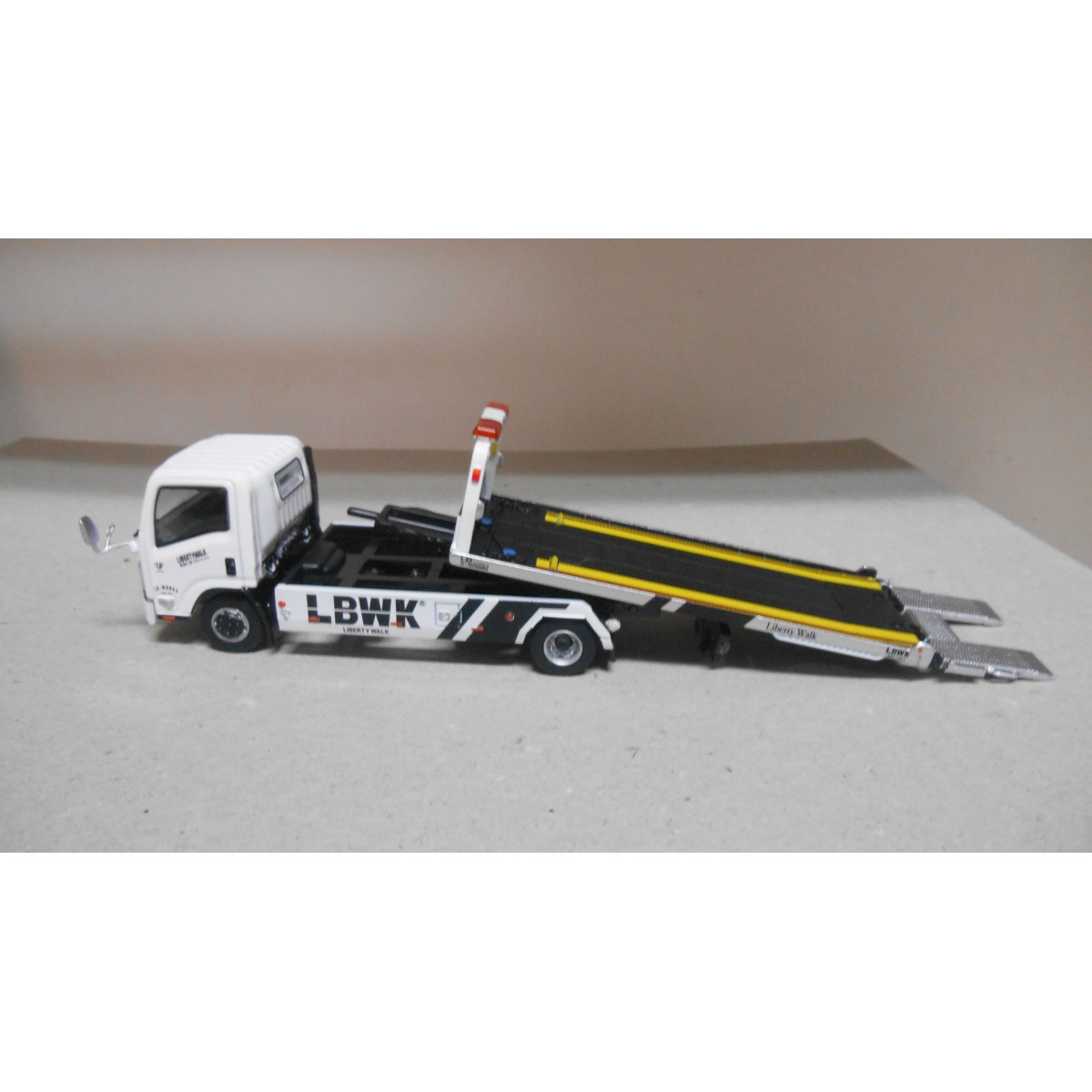 ISUZU N-SERIES TRANSPORTER/PLATAFORMA GRUA/WRECKER LB-WK 1:64 MINI GT ...