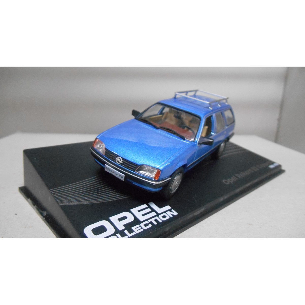 OPEL REKORD E2 CARAVAN 1982-86 1:43 EAGLEMOSS IXO - BCN STOCK CARS