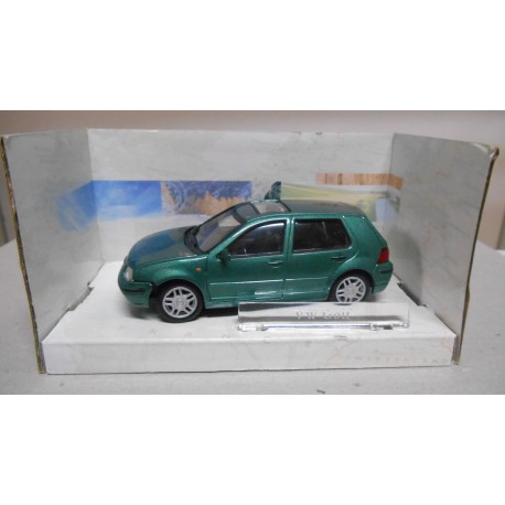 VOLKSWAGEN GOLF 4 VERDE/GREEN 1:43 CARARAMA - BCN STOCK CARS