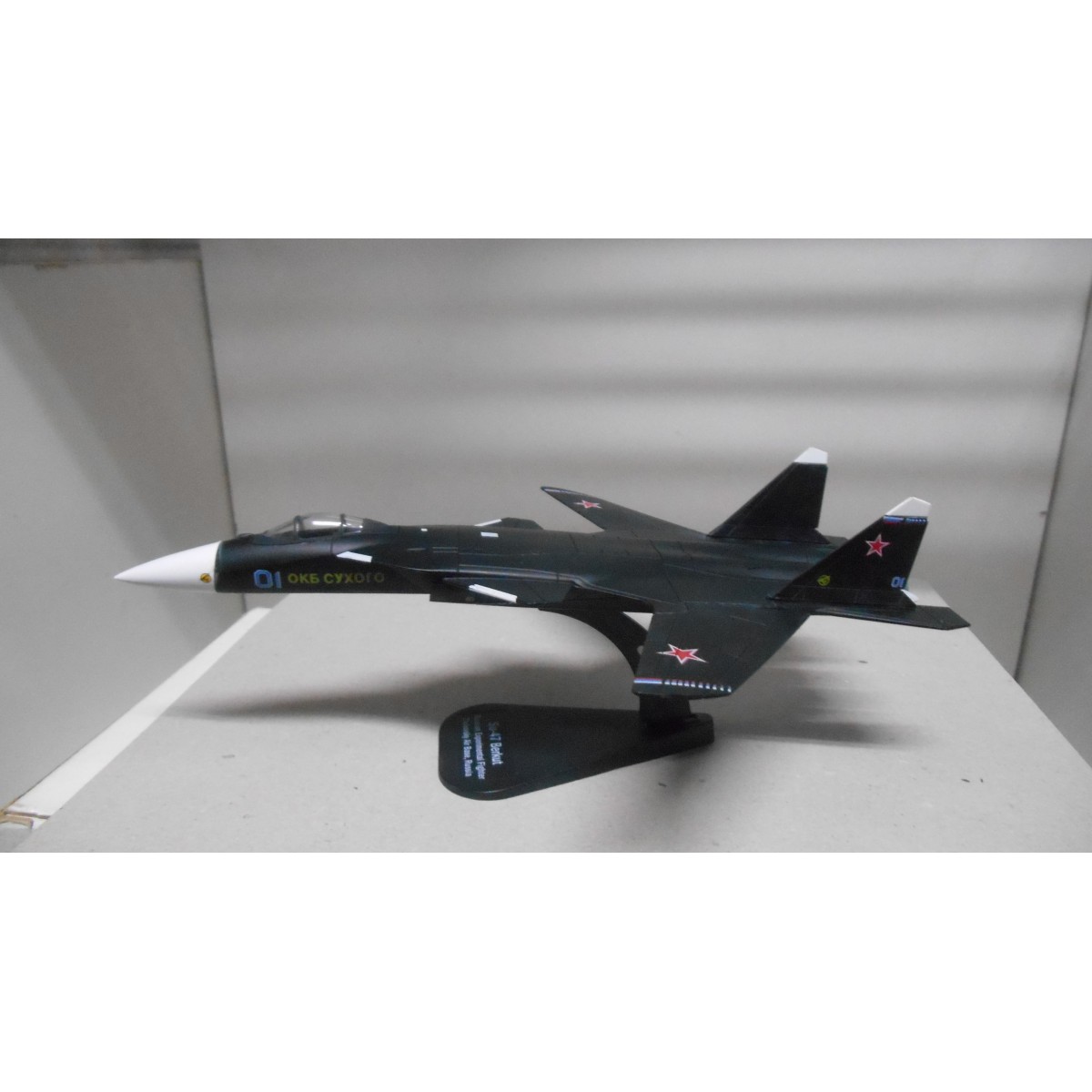 SUKHOI SU-47 BERKUT RUSSIA 1:100 ITALERI ALTAYA BLISTER CHAFADO - BCN STOCK CARS