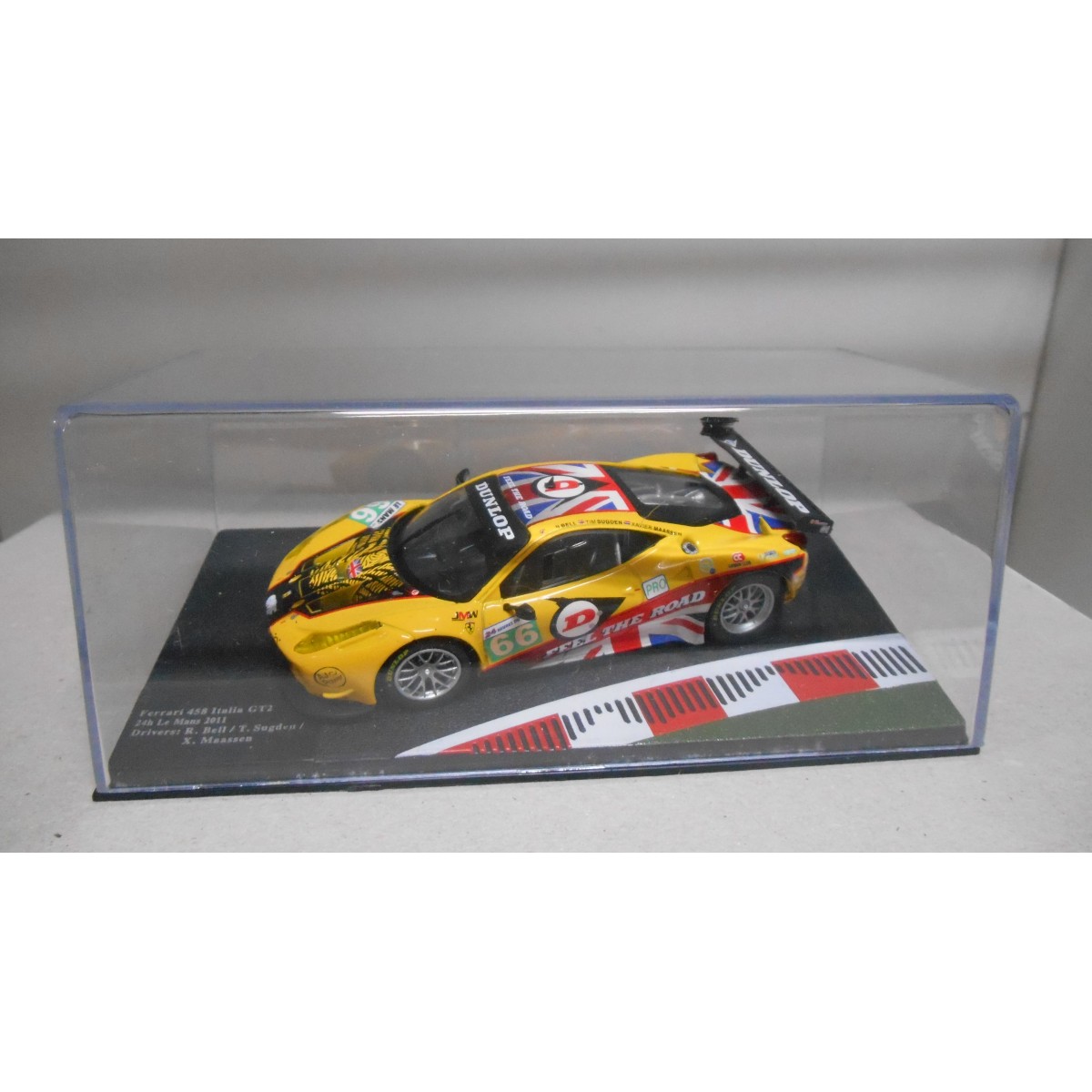 FERRARI 458 ITALIA GT2 24 H LE MANS 2011 1:43 FERRARI RACING IXO - BCN ...