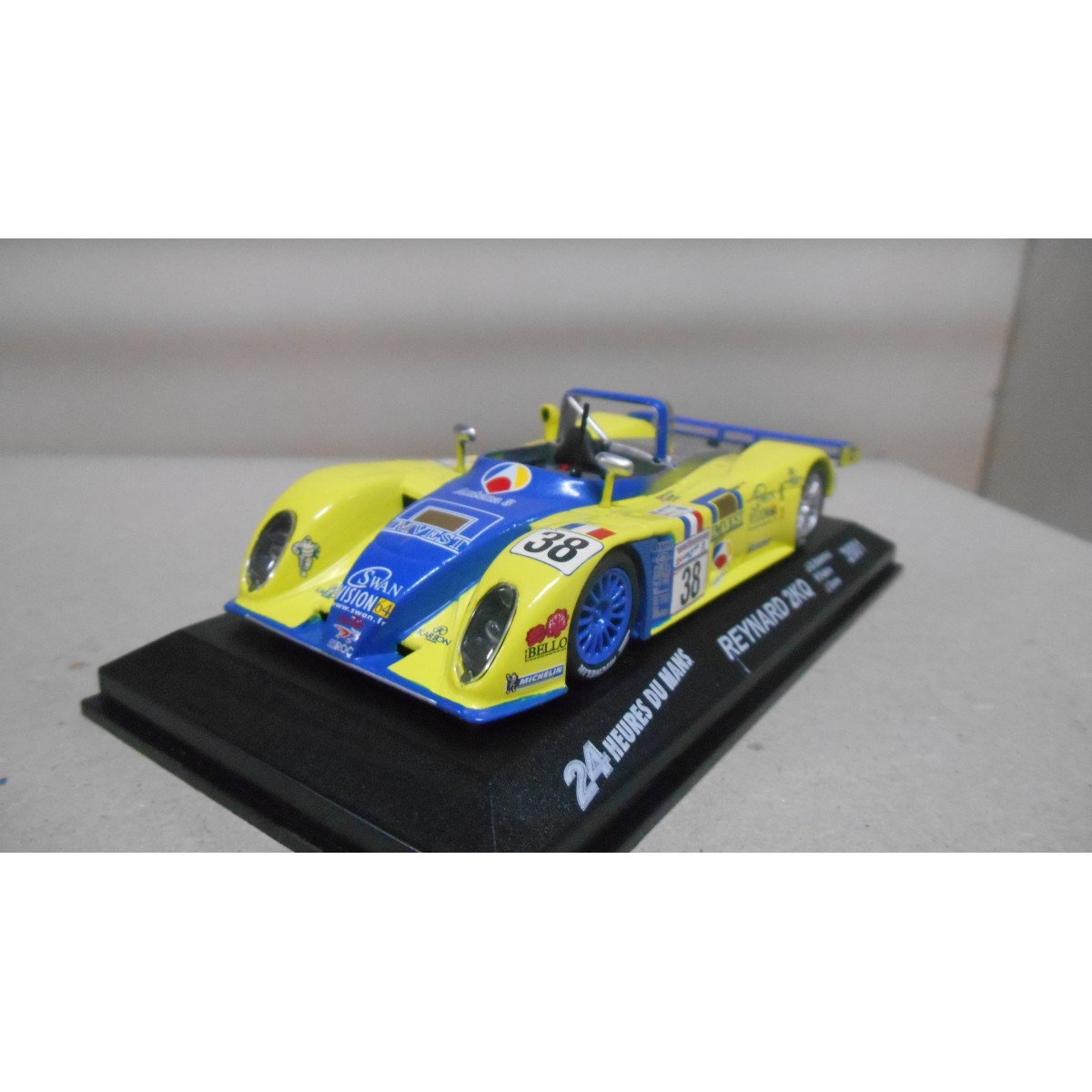 REYNARD 2KQ 24 H LE MANS 2001 DELETRAZ-FABRE-GENE 1:43 ALTAYA IXO - BCN ...