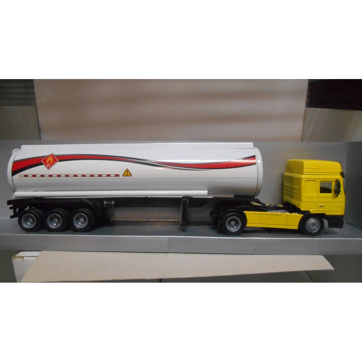 MAN F2000 CISTERNA CAMION/TRUCK 1:43 NEW RAY - BCN STOCK CARS