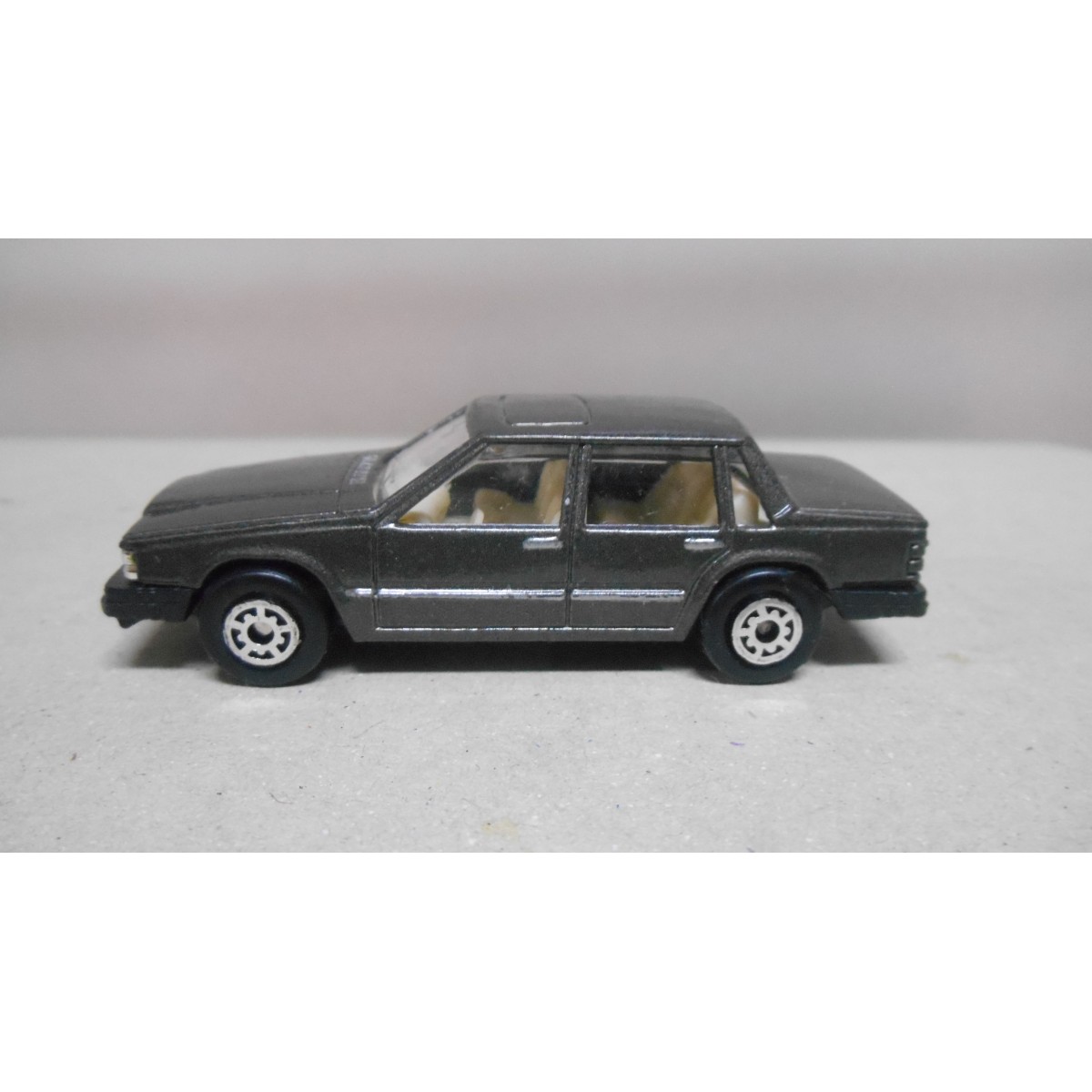 VOLVO 760 GLE 1:64 APX MC TOY VINTAGE USADO/NO CAJA - BCN STOCK CARS