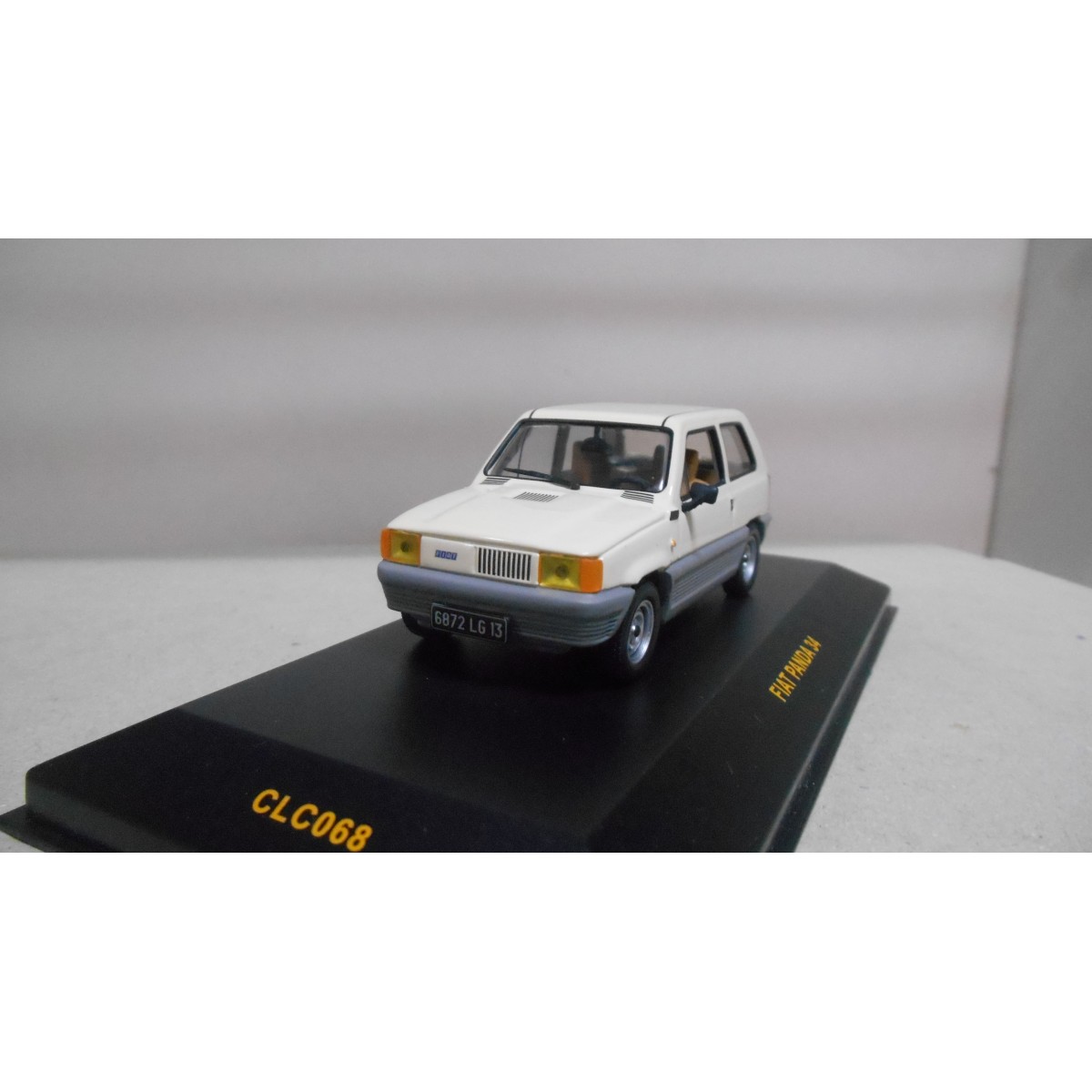 FIAT PANDA 34 CREAM 1980 1:43 IXO CLC068 - BCN STOCK CARS