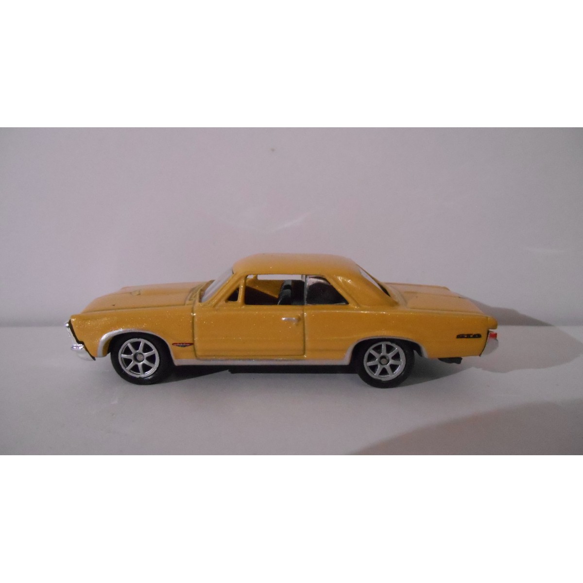PONTIAC GTO 1965 YELLOW 1:60 WELLY SUPER9 - BCN STOCK CARS