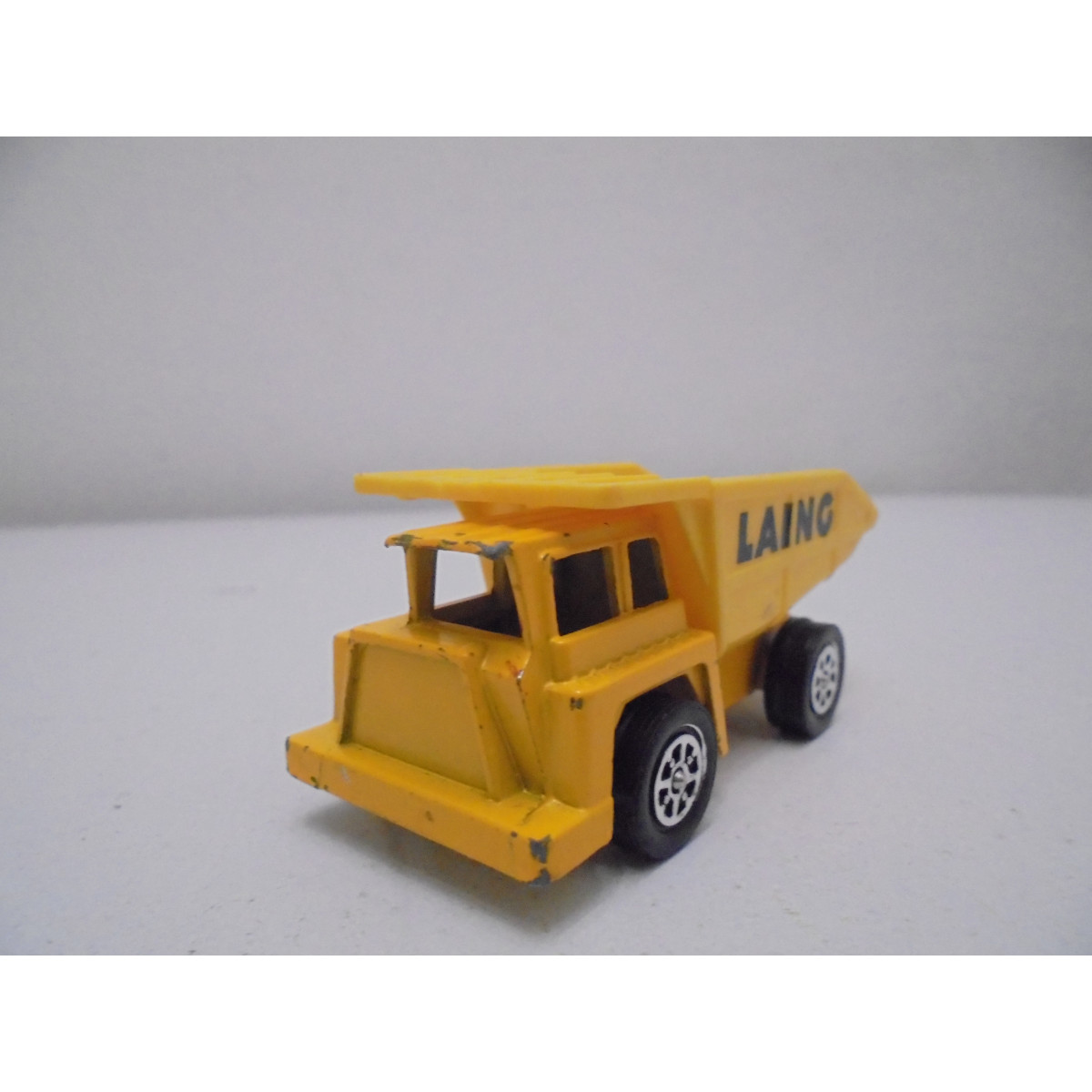 DUMPER TRUCK LAING 80´s 10cm/1/64 CORGI JUNIORS J2 WHIZZWHEEL - BCN ...