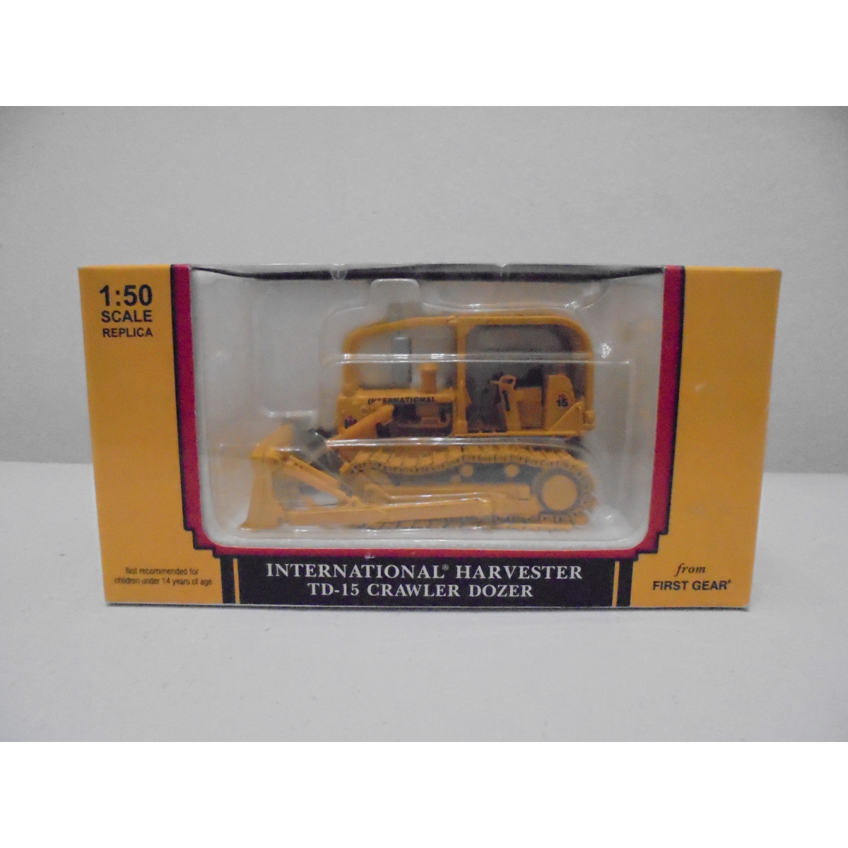 INTERNATIONAL HARVESTER TD-15 CRAWLER DOZER/BULLDOZER 1:50 FIRST GEAR ...